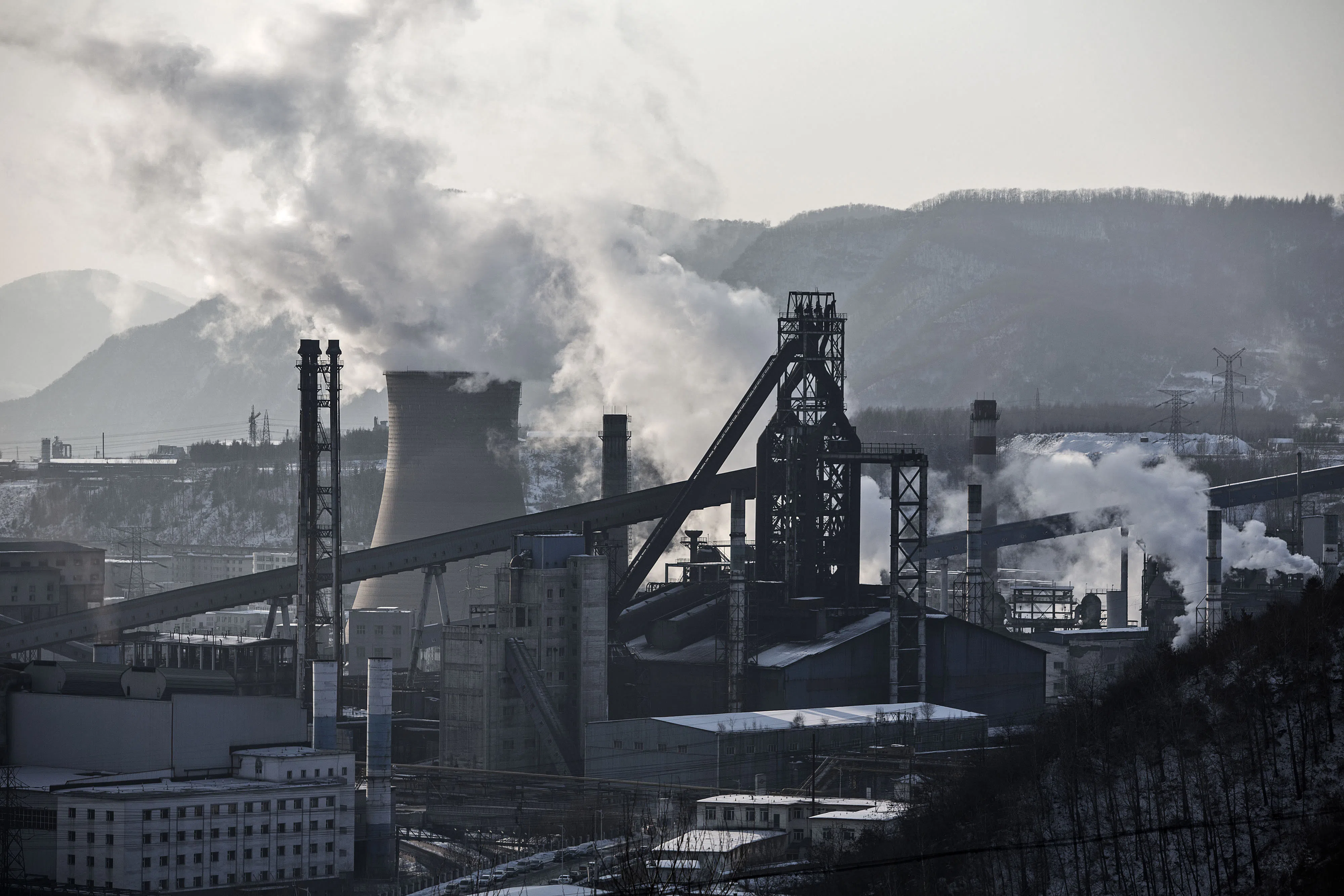 As Beijing aims for blue skies over G20, China's steel mills get ...