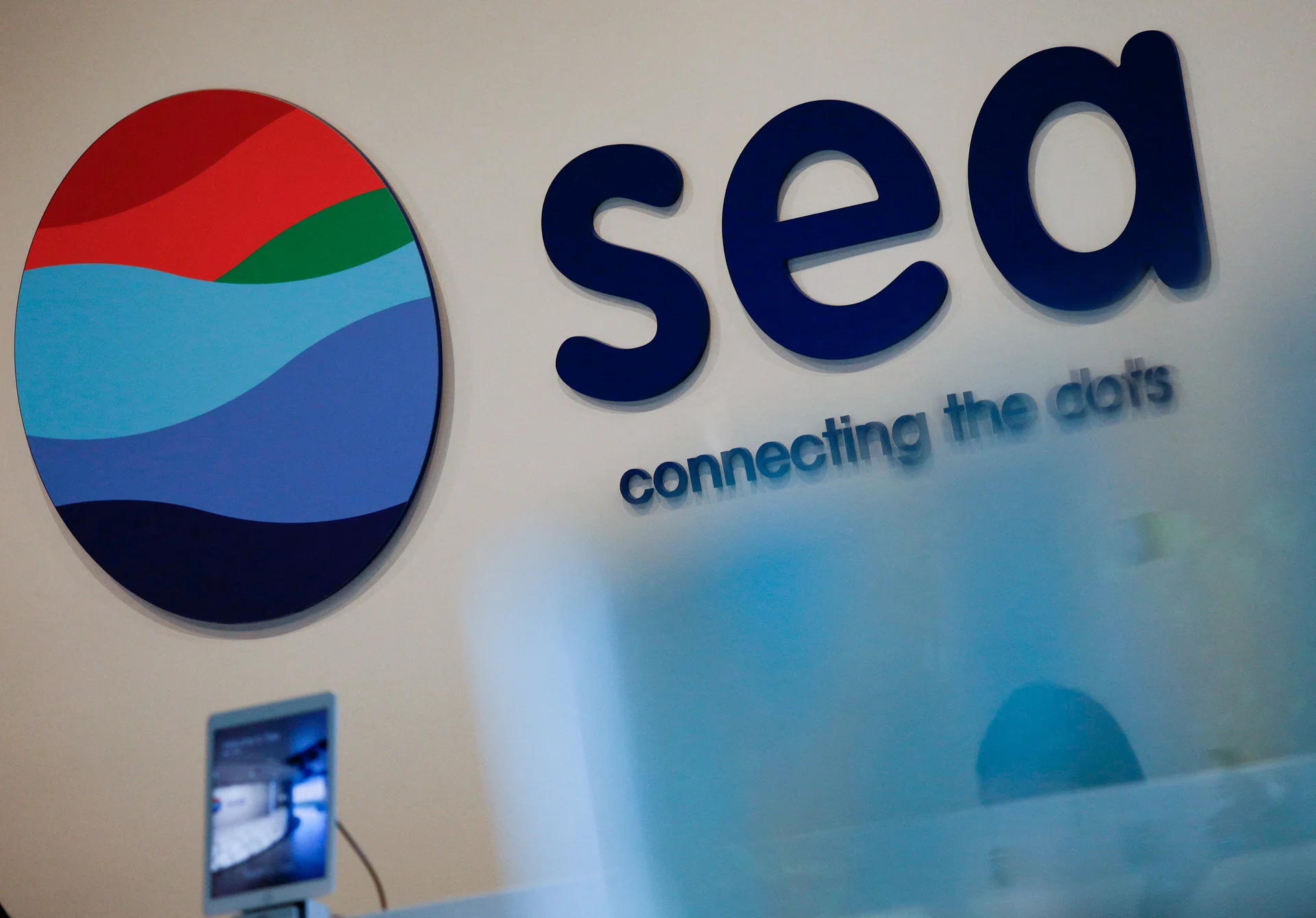 Sea’s billionaire CEO to forgo salary as cost cuts spread - The ...