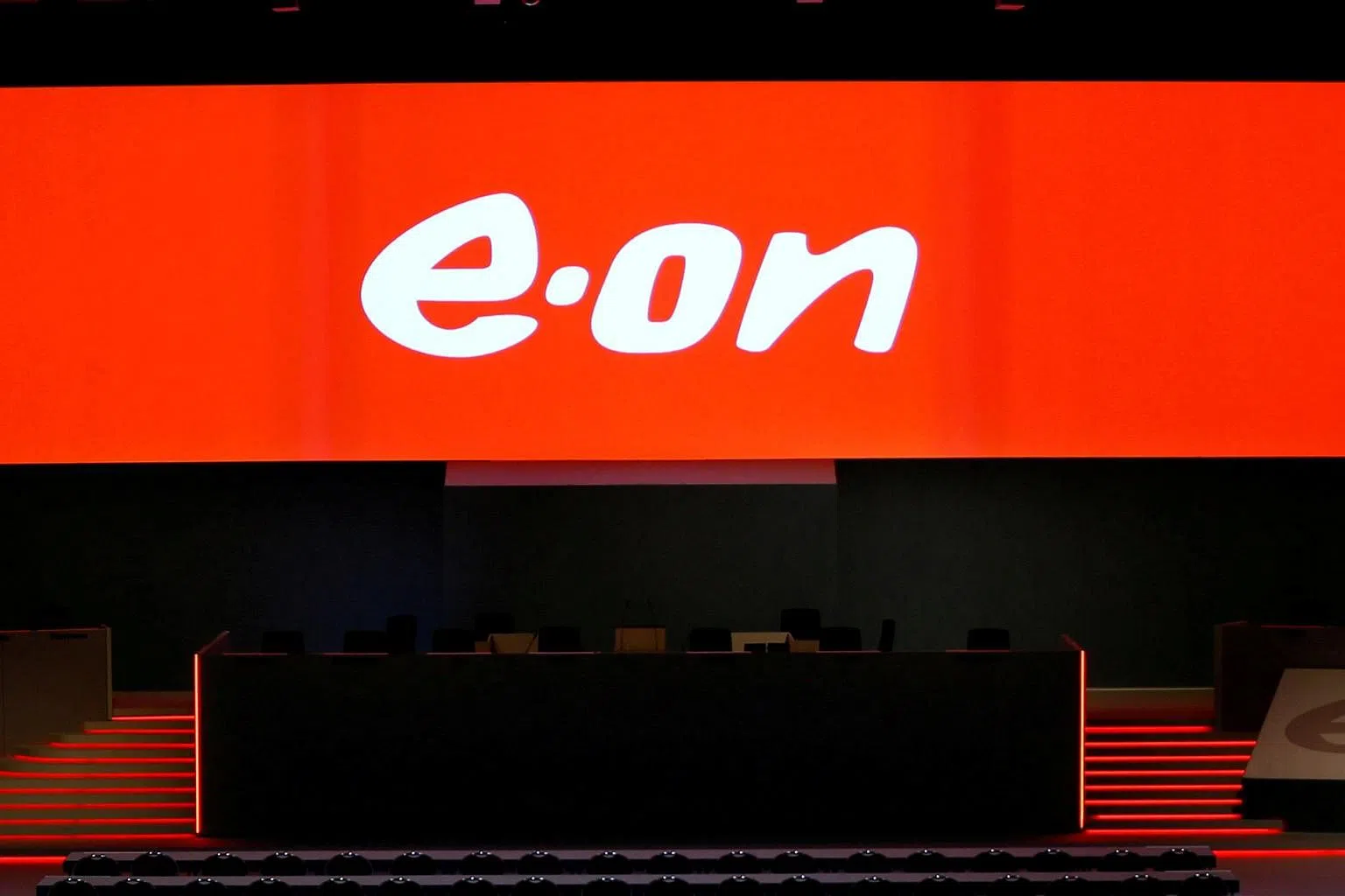 EON posts record loss as German power-plant writedowns mount