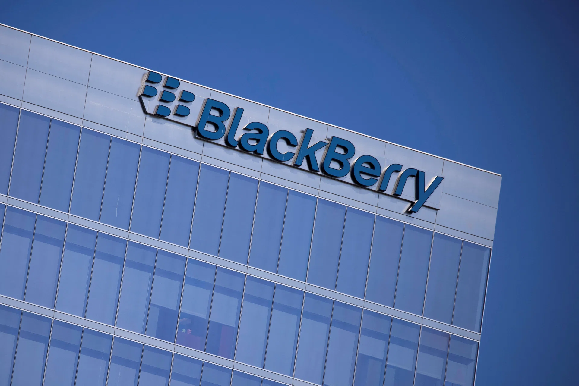 BlackBerry to separate IoT and cybersecurity businesses, plans IPO ...