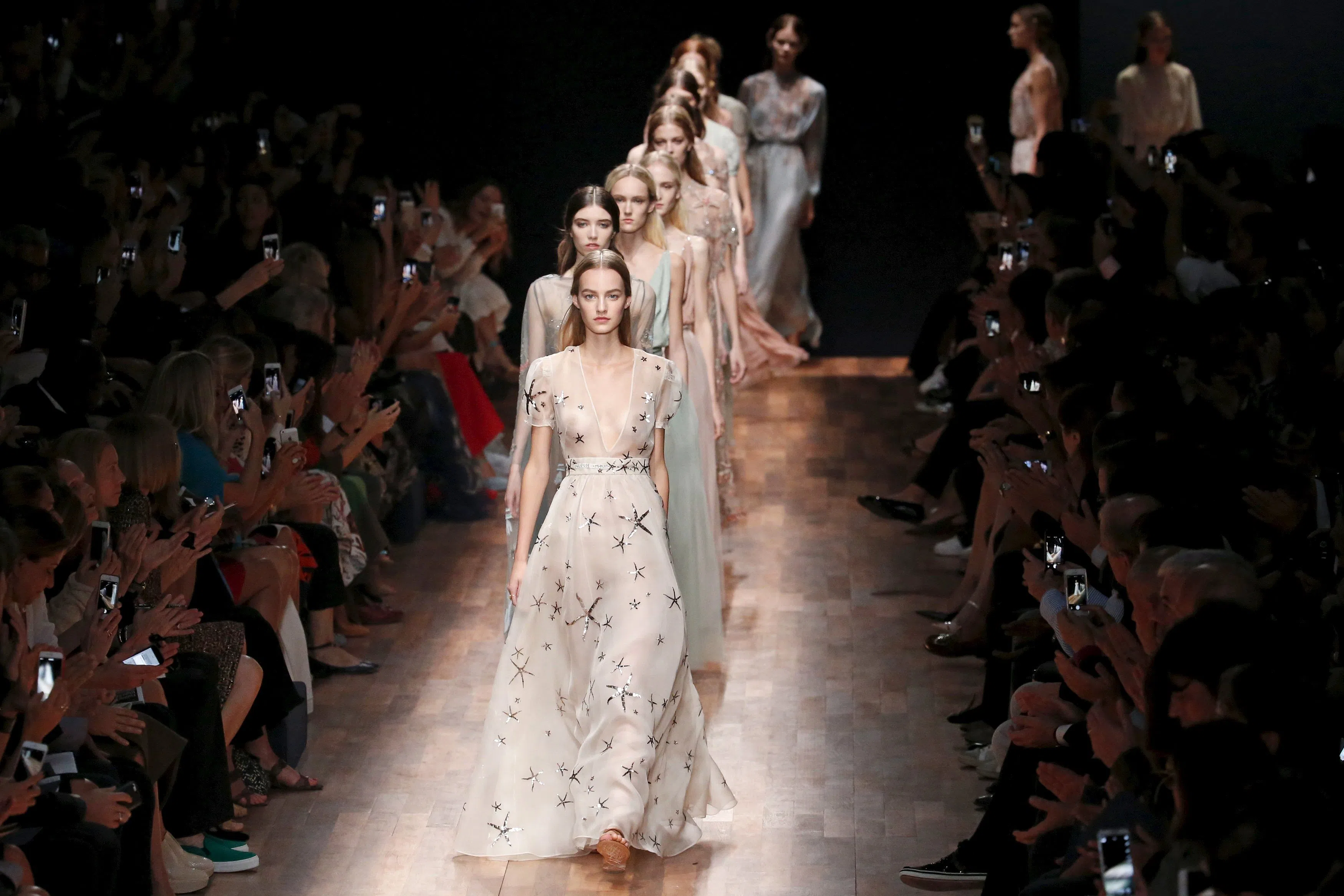 France clamps down on ultra-thin models, requires medical cert