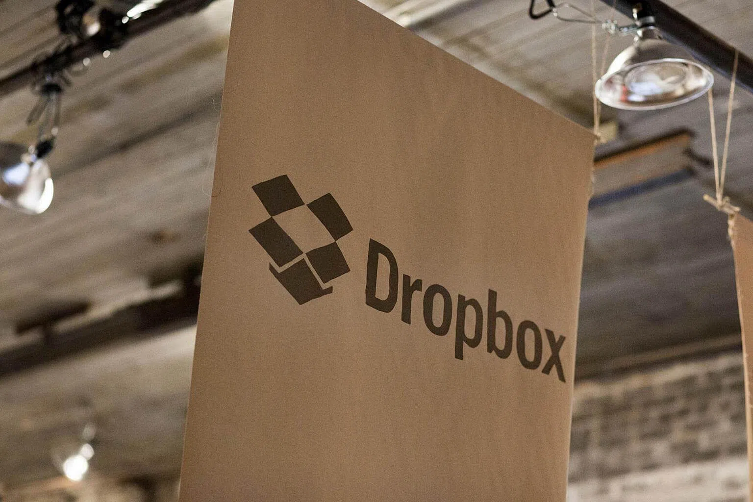 Dropbox IPO priced higher than expected on strong demand
