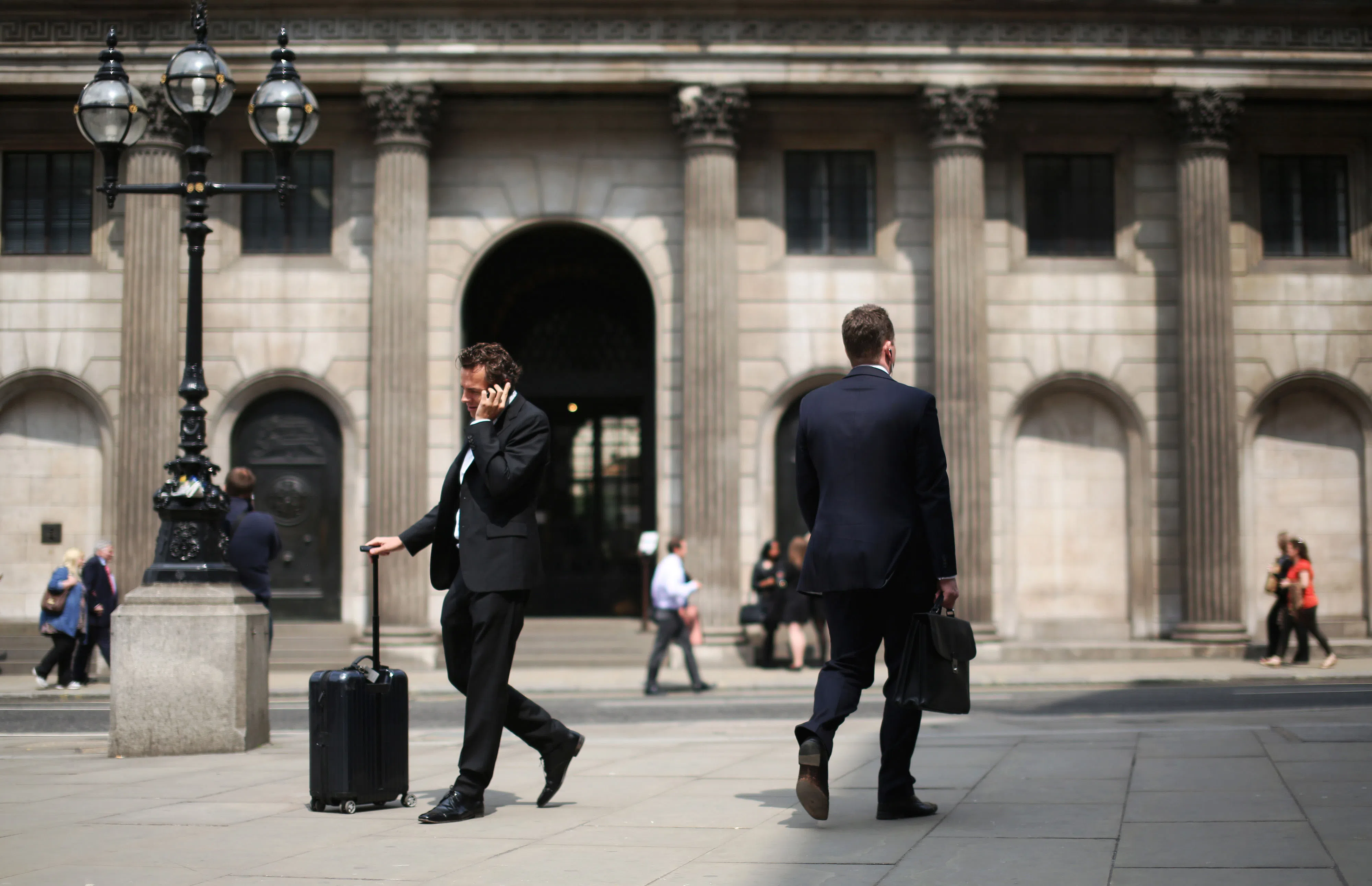 London bankers' 2015 bonuses could shrink up to 9 per cent