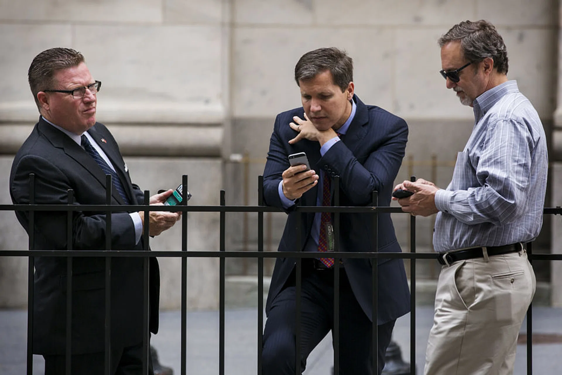 Mobile charges way too expensive in US - The Business Times