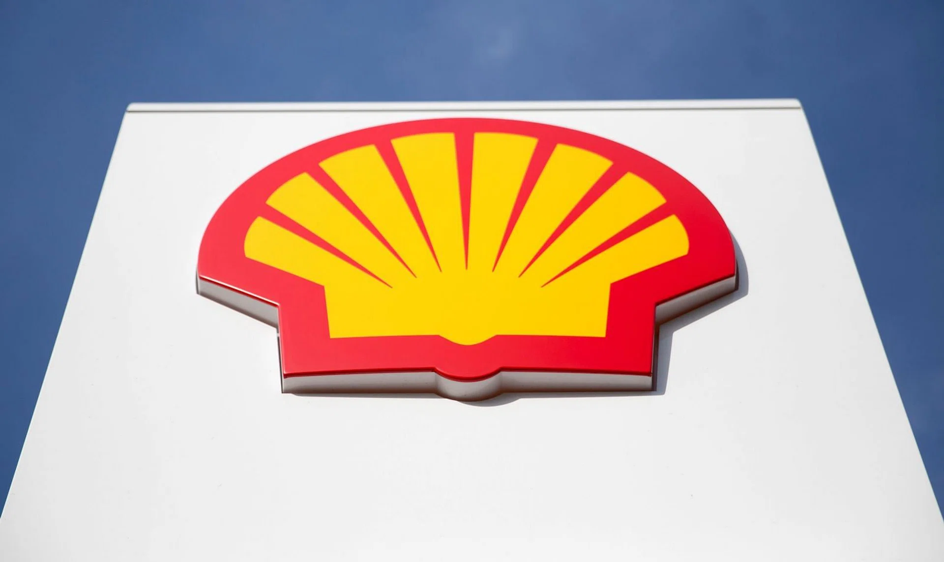 Shell says approves huge gas project in Canada - The Business Times