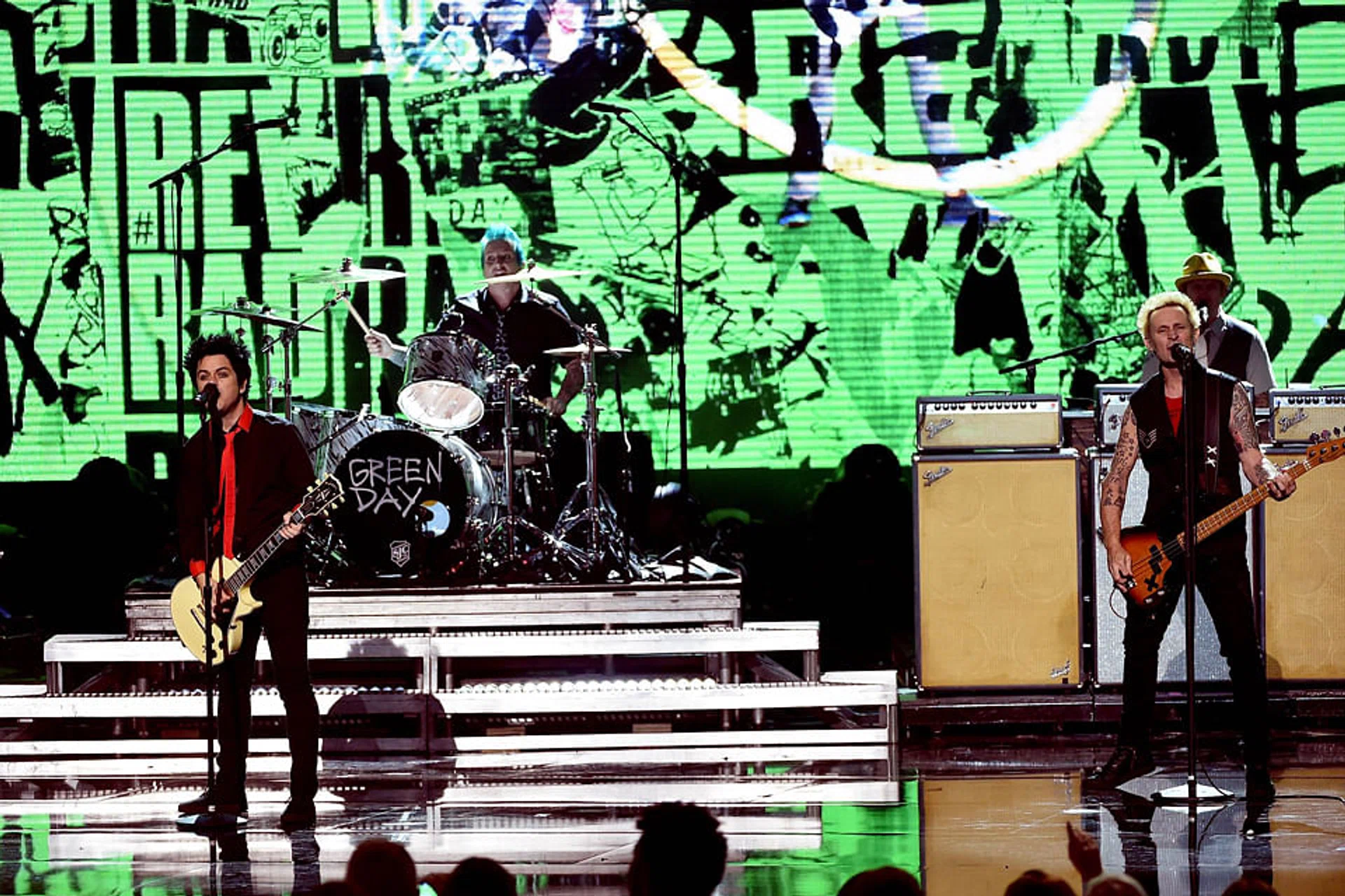 Green Day chants against Trump at American Music Awards - The Business ...