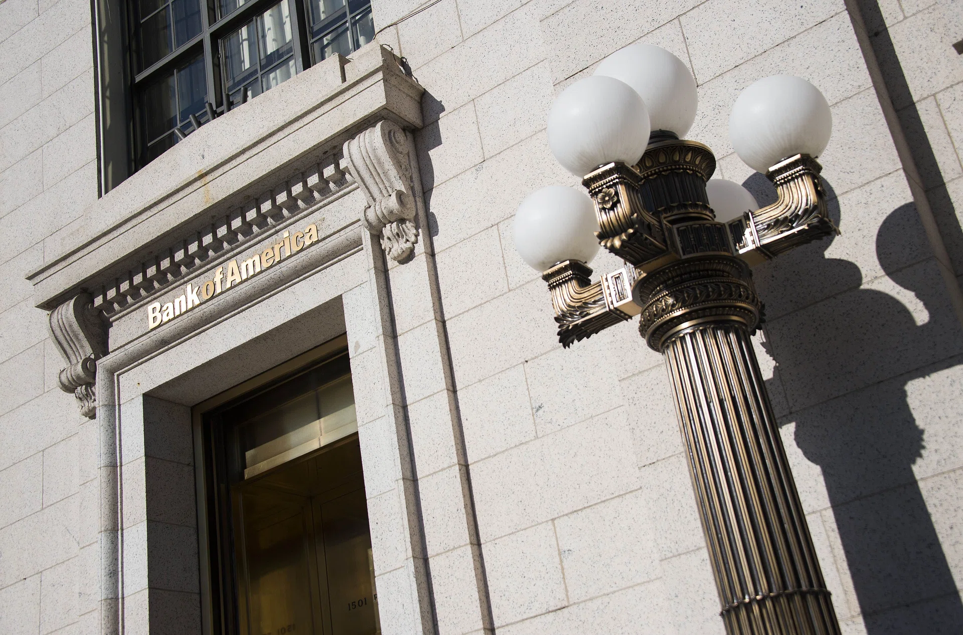 Weak bank earnings spark anxiety about US economy - The Business Times