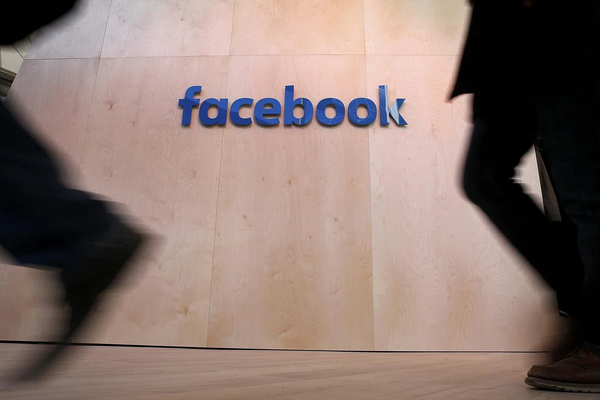 Report claiming bias in Facebook 'trending' topics sparks social media ...