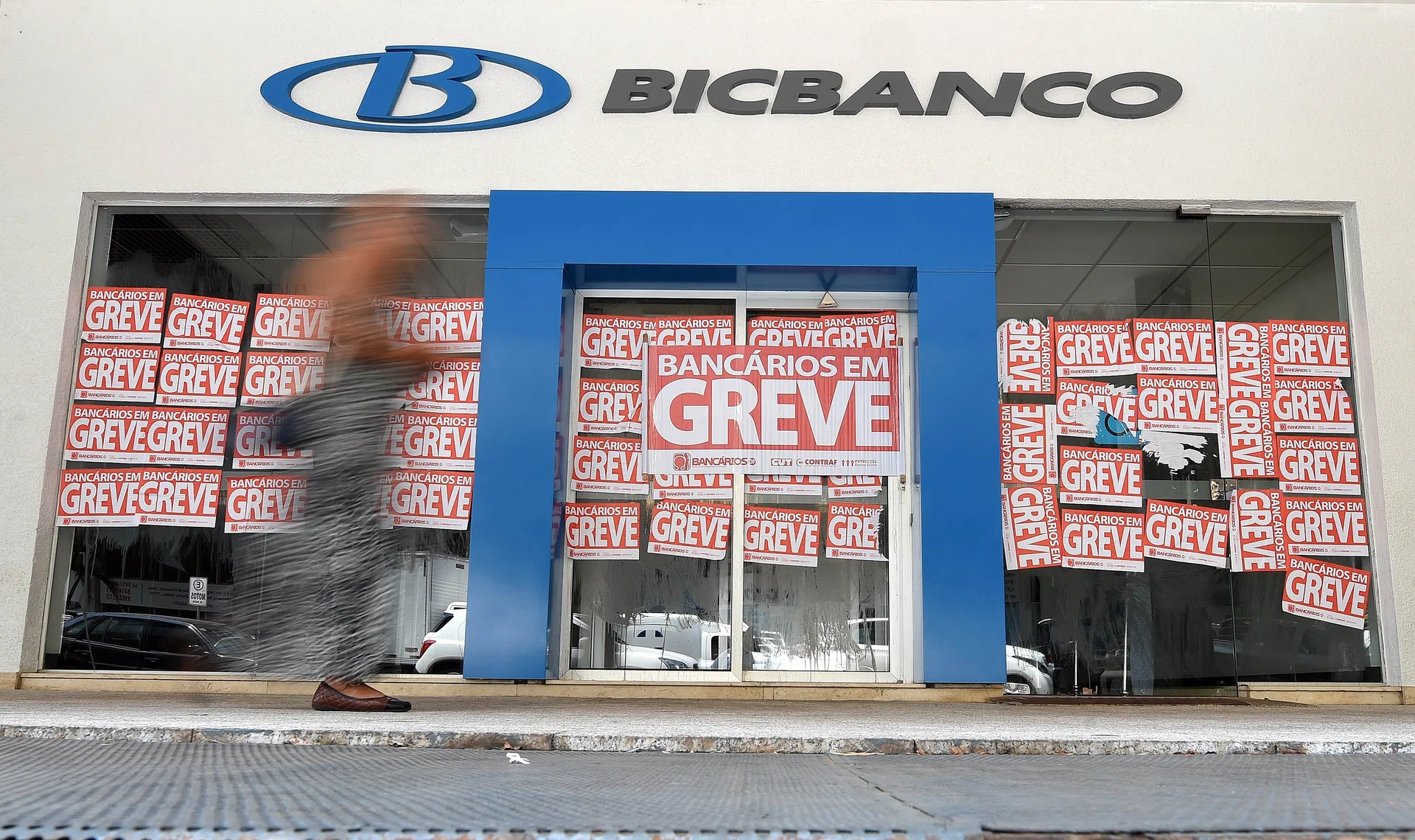 Brazilian bank employees go on strike - The Business Times