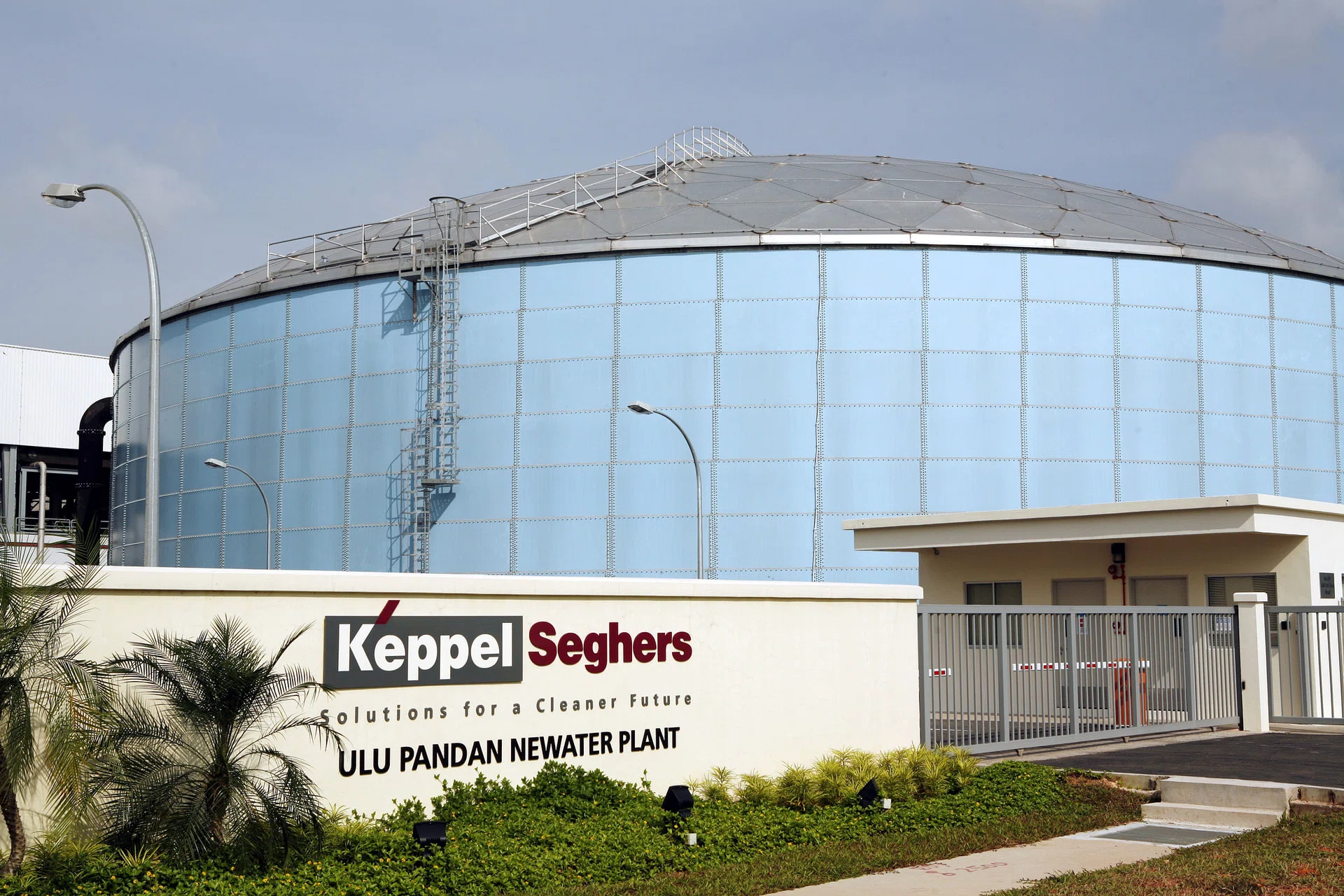 An enlarged Keppel Infrastructure Trust starts trading on SGX - The ...