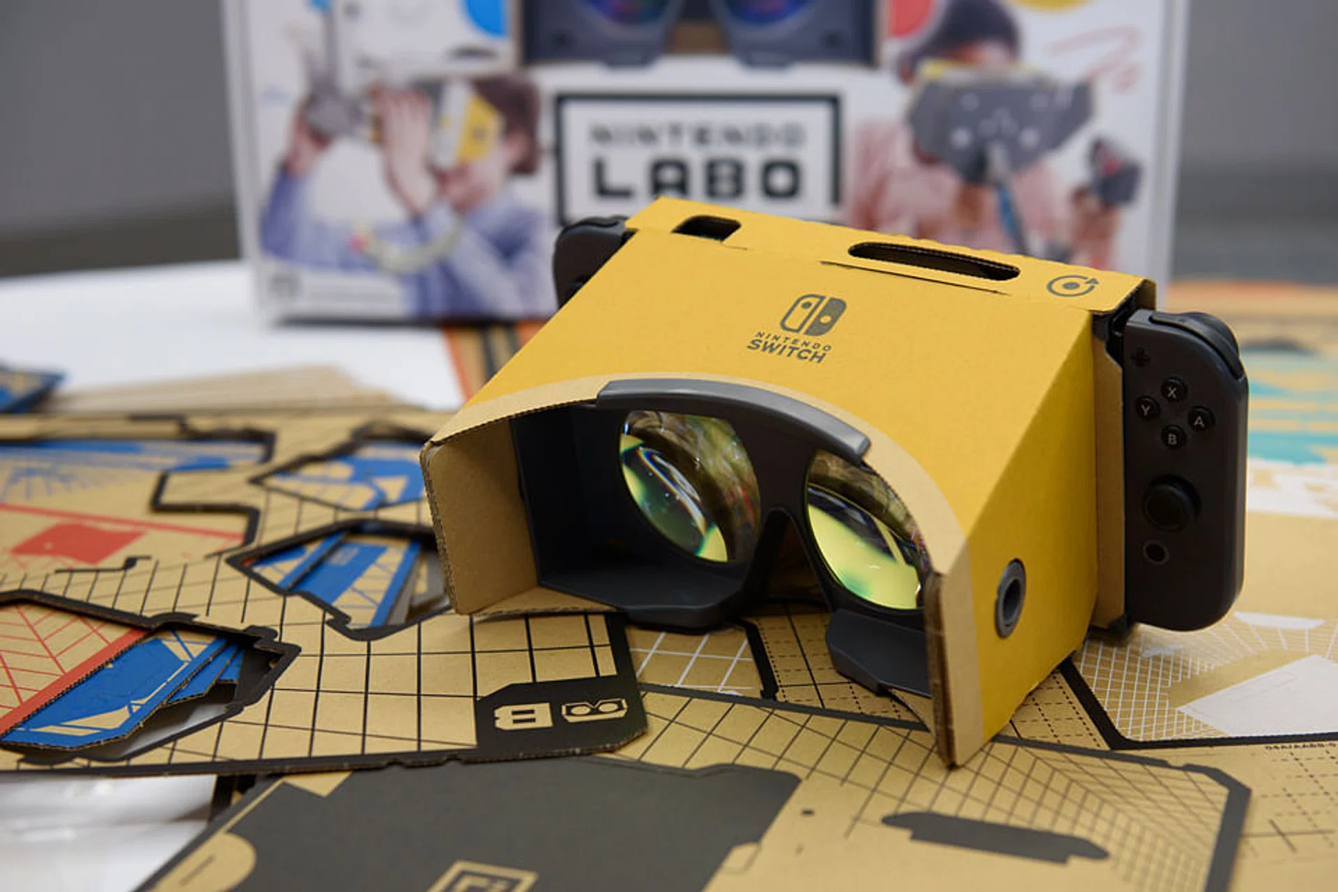 Nintendo returns to VR with US$40 DIY headset - The Business Times