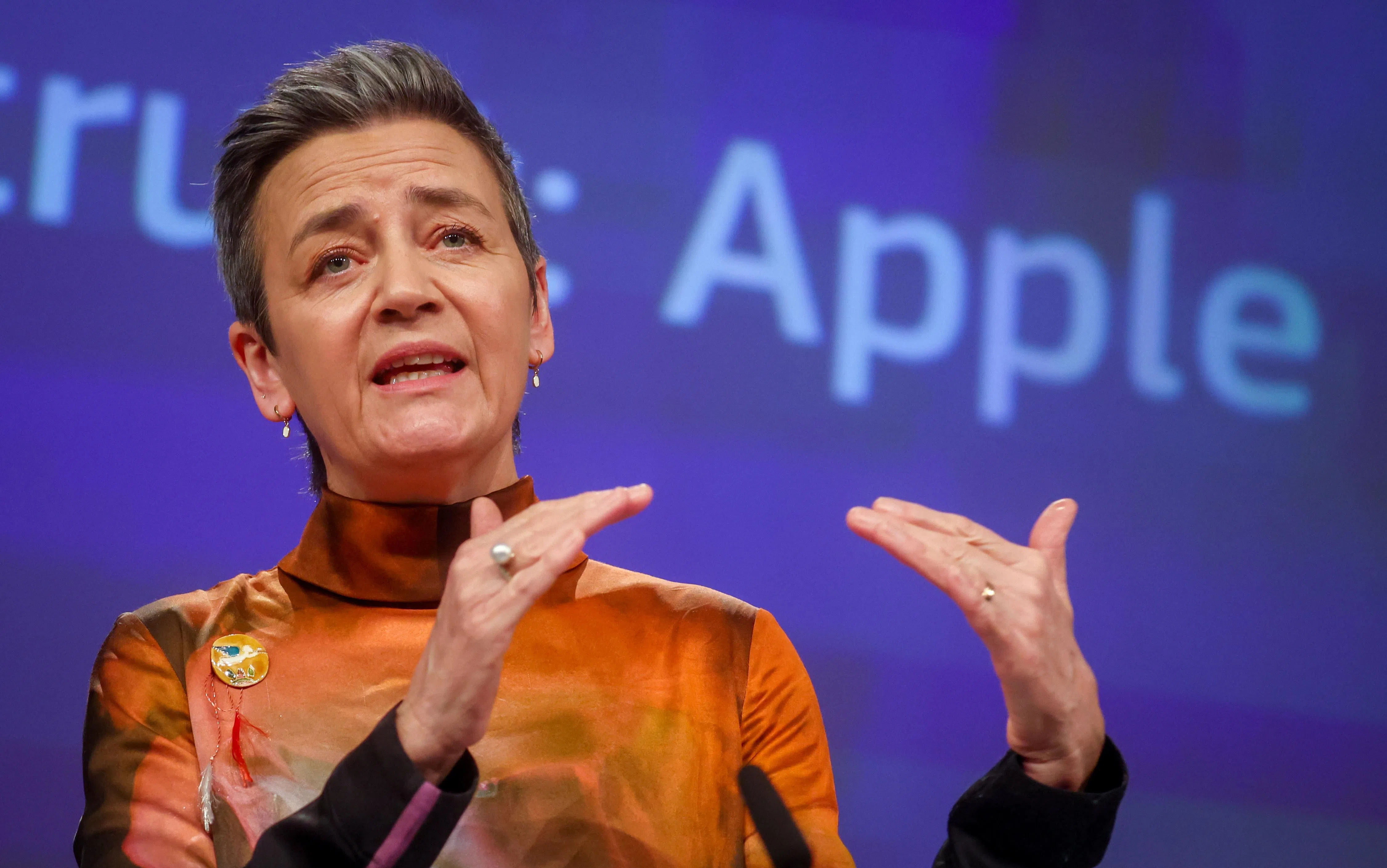 Apple hit with 1.8 billion euro fine over abusive app store rules - The ...