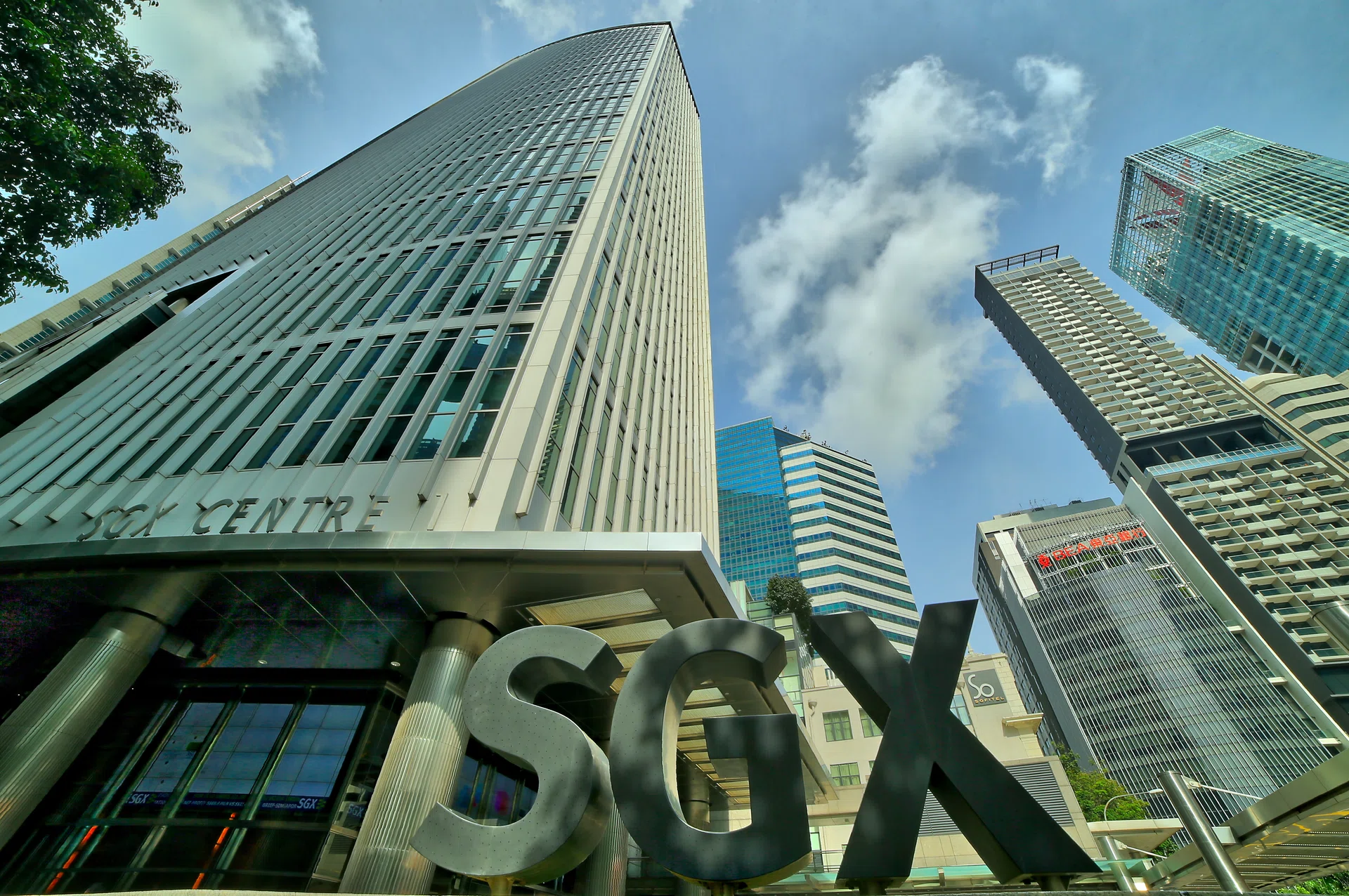 Singapore shares echo negative sentiments on Wall Street; STI down 0.5% ...