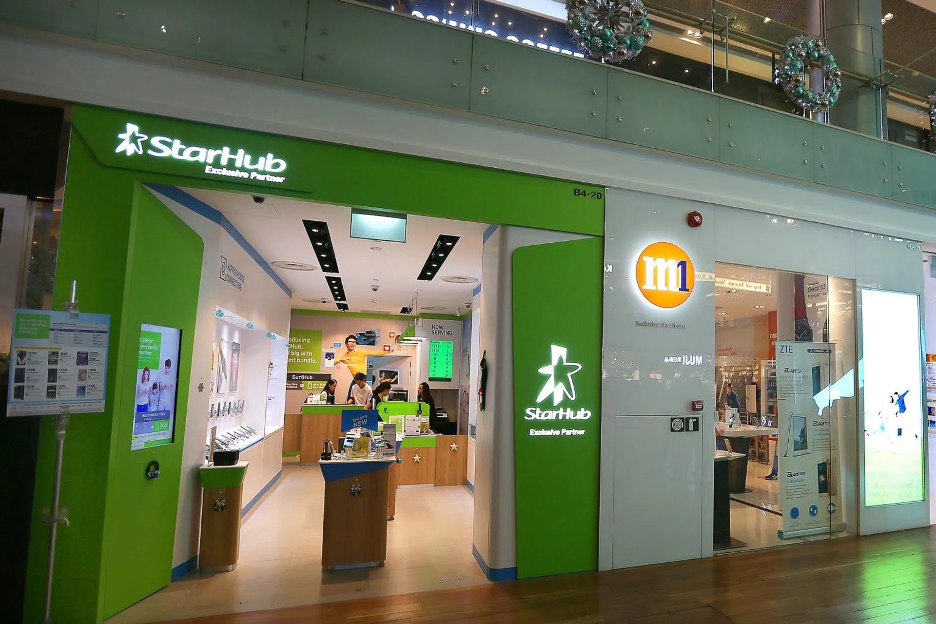 StarHub, M1 sign MOU for deeper cooperation on mobile network - The ...