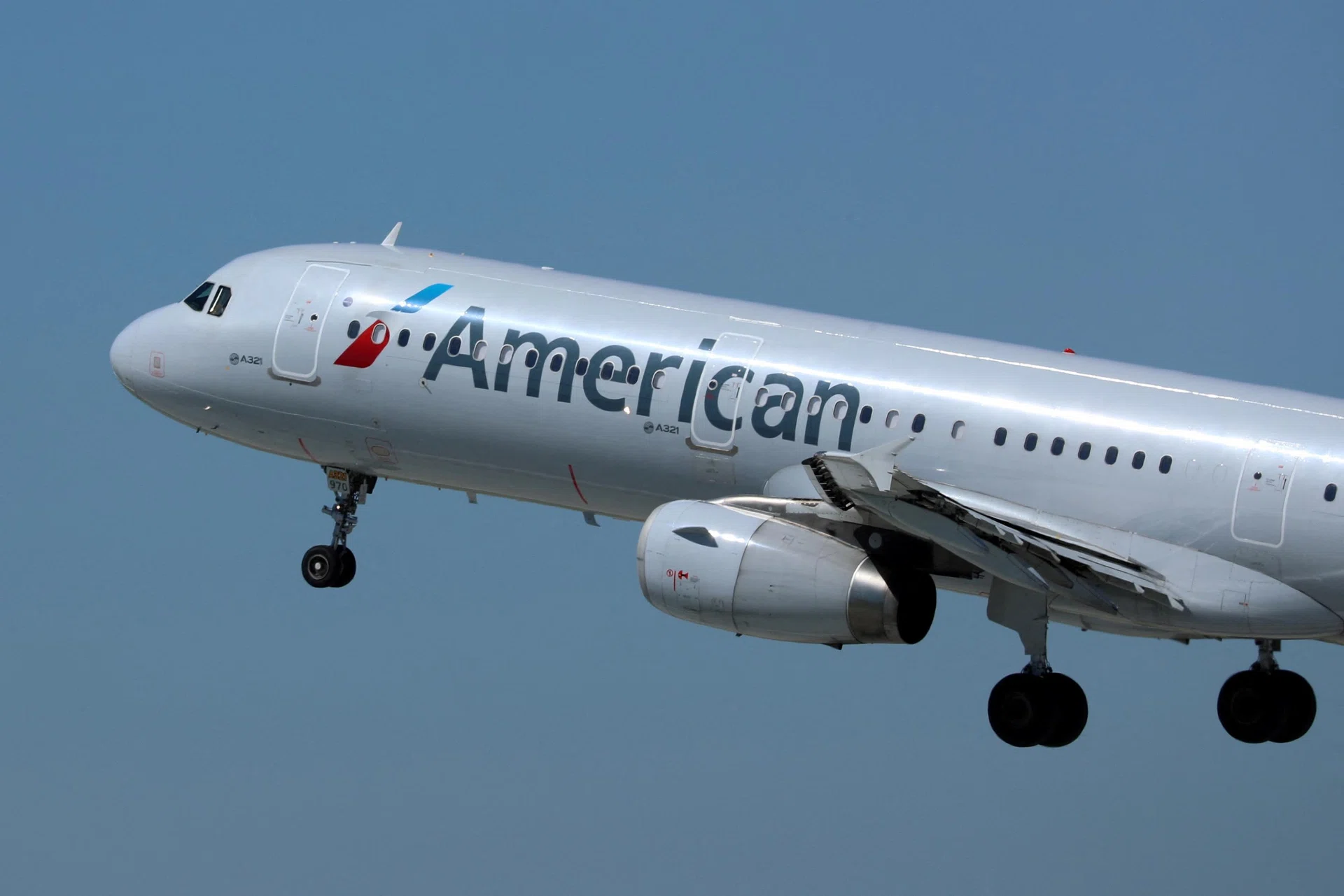 American Airlines orders 260 jets from Airbus, Boeing, Embraer - The Business Times