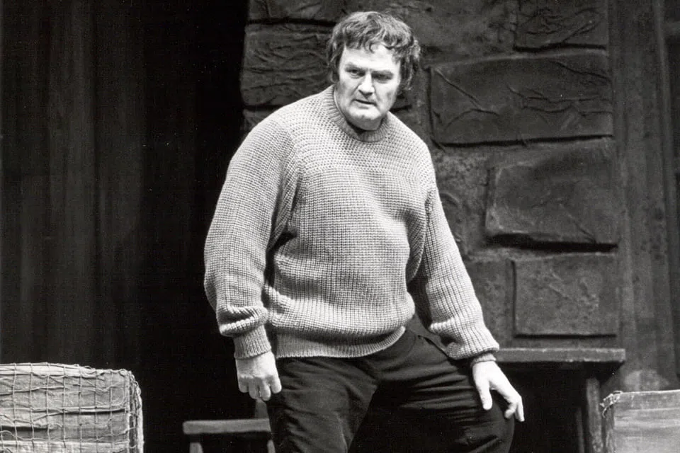 Opera star Jon Vickers, known for his powerful voice, dies at 88