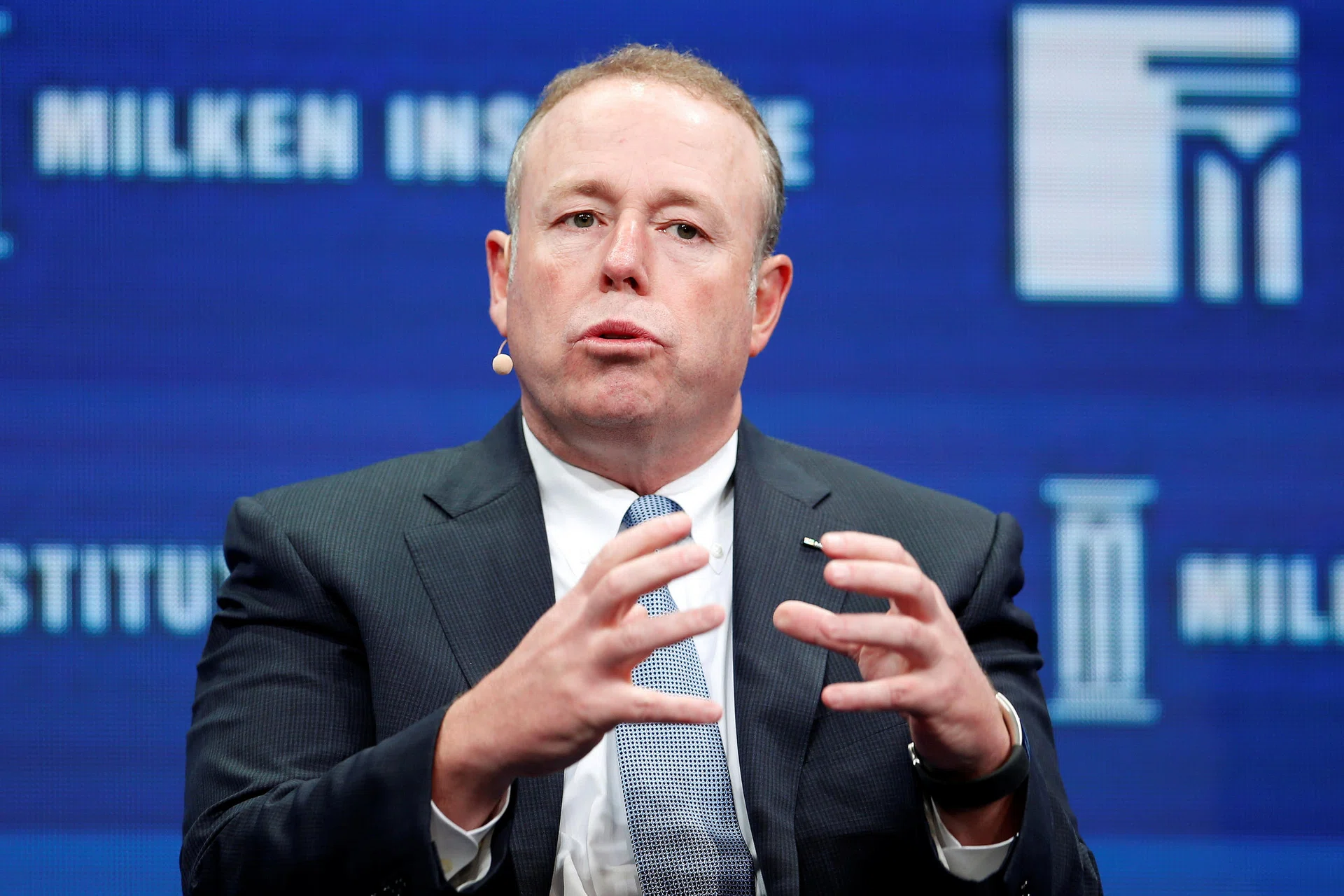 Microsoft leadership shake-up as veteran executive departs - The ...