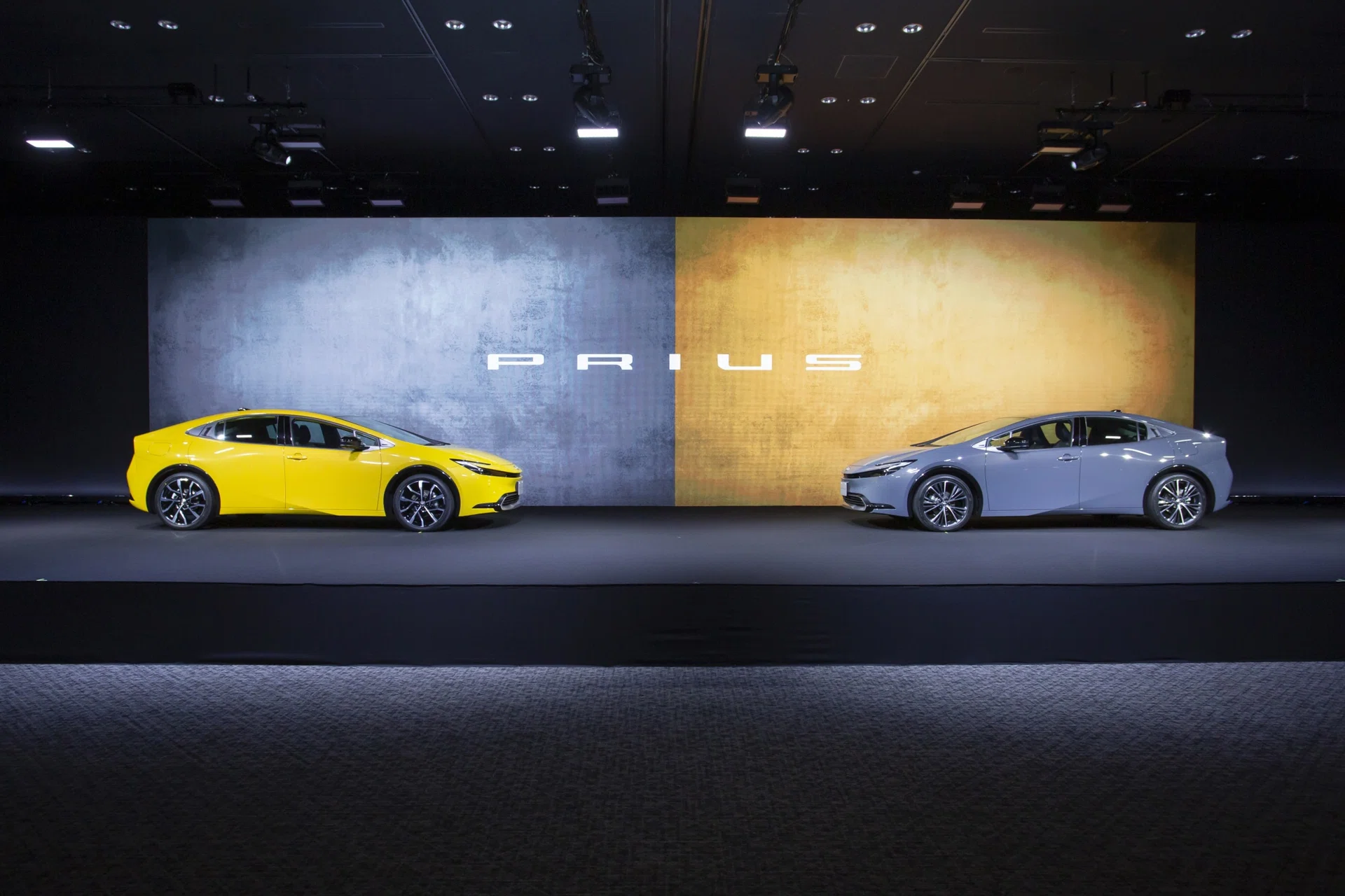 Toyota unveils new Prius, betting hybrids will stick around - The ...