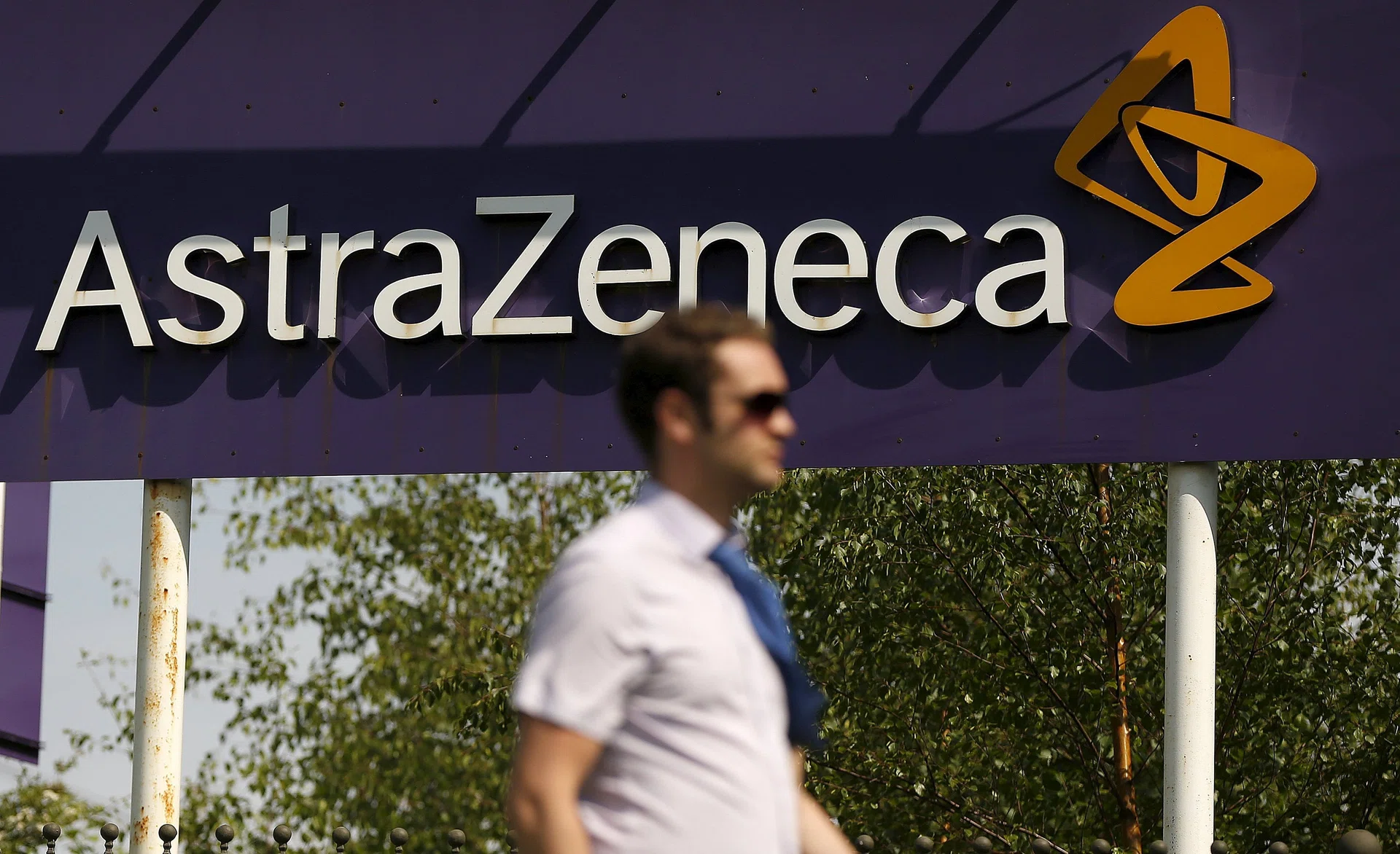 AstraZeneca taps AI for drug discovery in deal with Berg - The Business ...