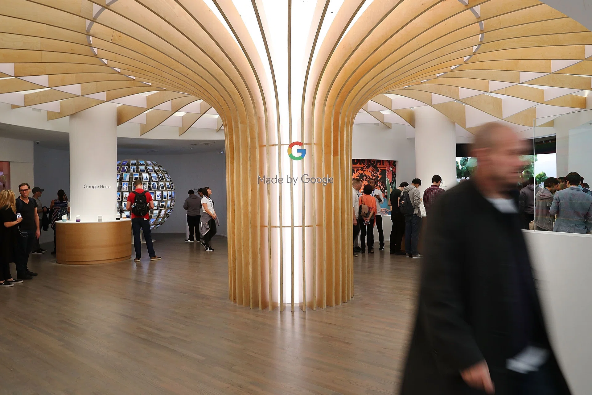 Google hawks hardware in real-world 'showroom' - The Business Times