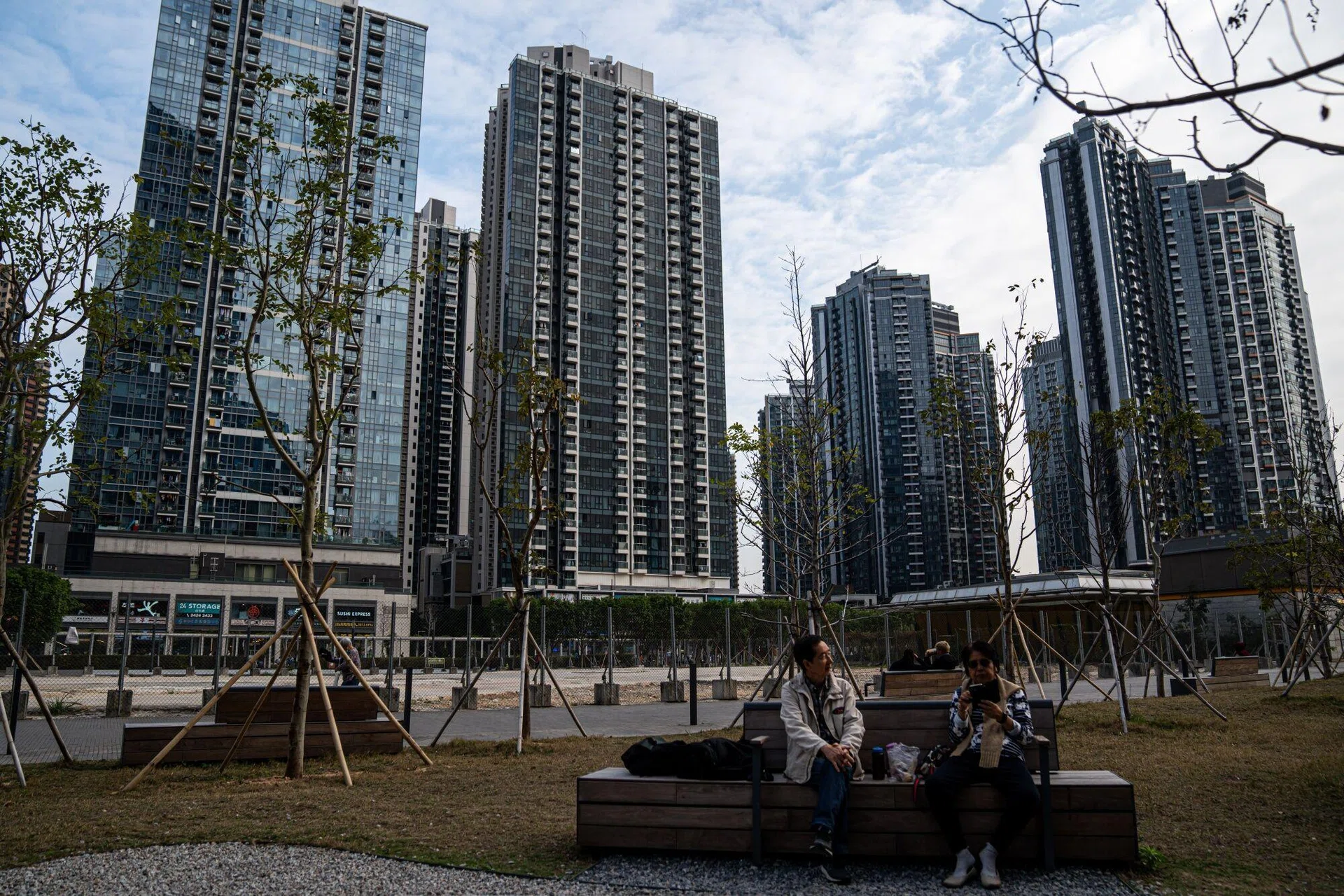 Hong Kong buyers rush to snap up homes after curbs removed - The ...