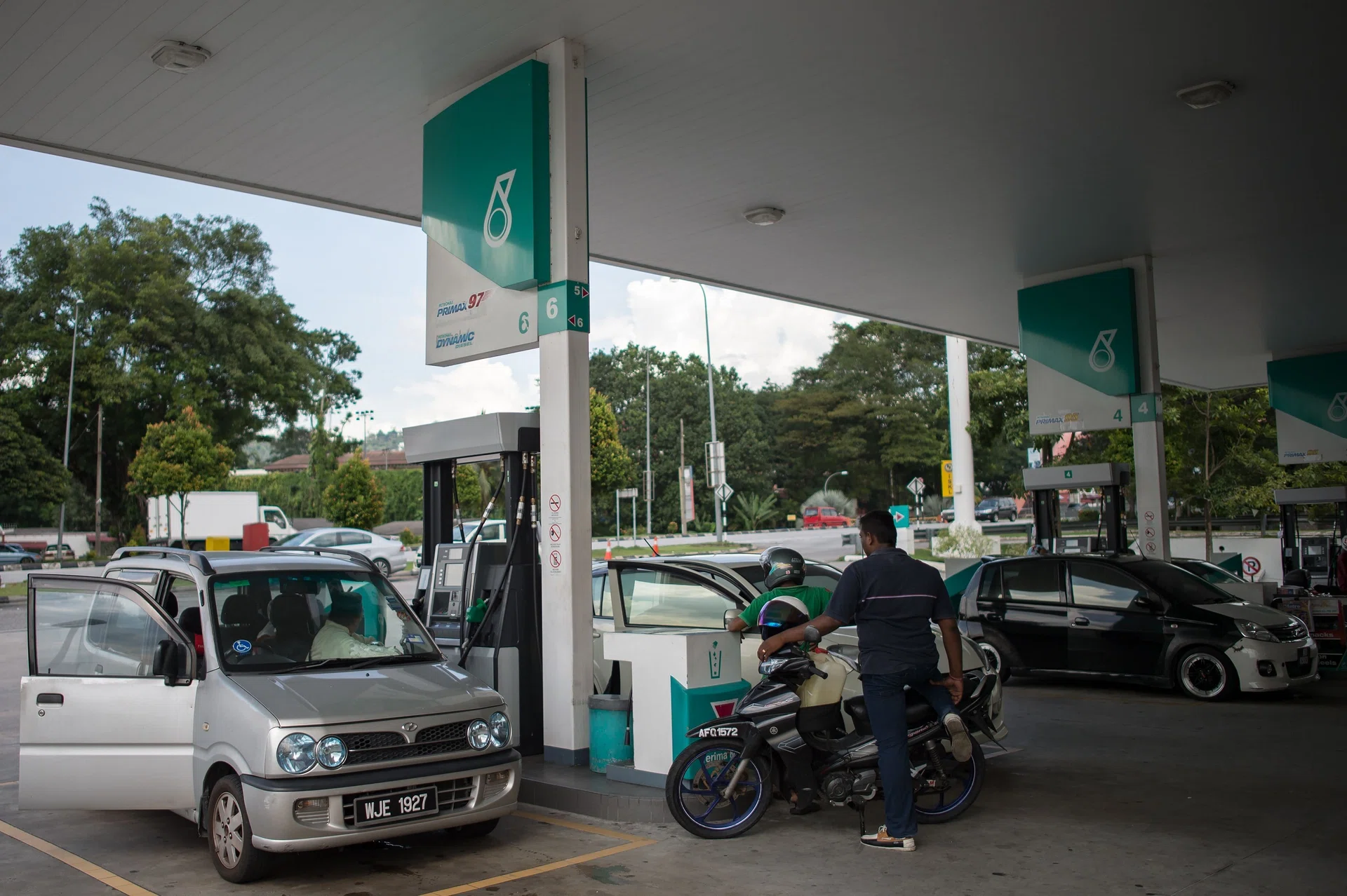 Malaysia's Petronas to step up diesel exports this year - The Business ...