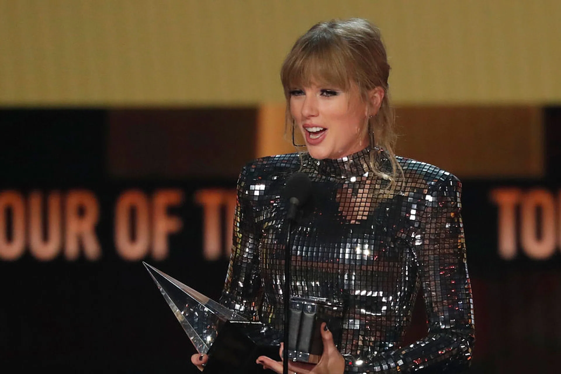 Taylor Swift flexes music muscle to seek higher payouts for other ...