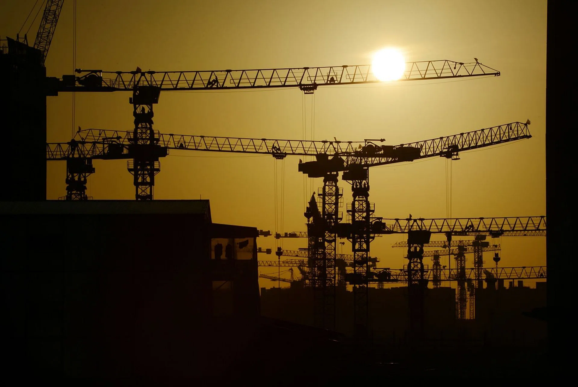 British construction grows more slowly, costs soar: PMI - The Business ...