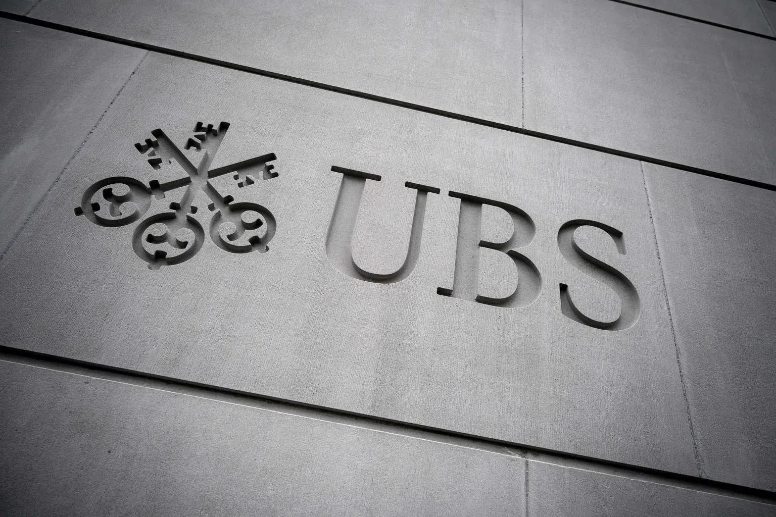 UBS revamps wealth unit structure to free up billions for loans - The ...