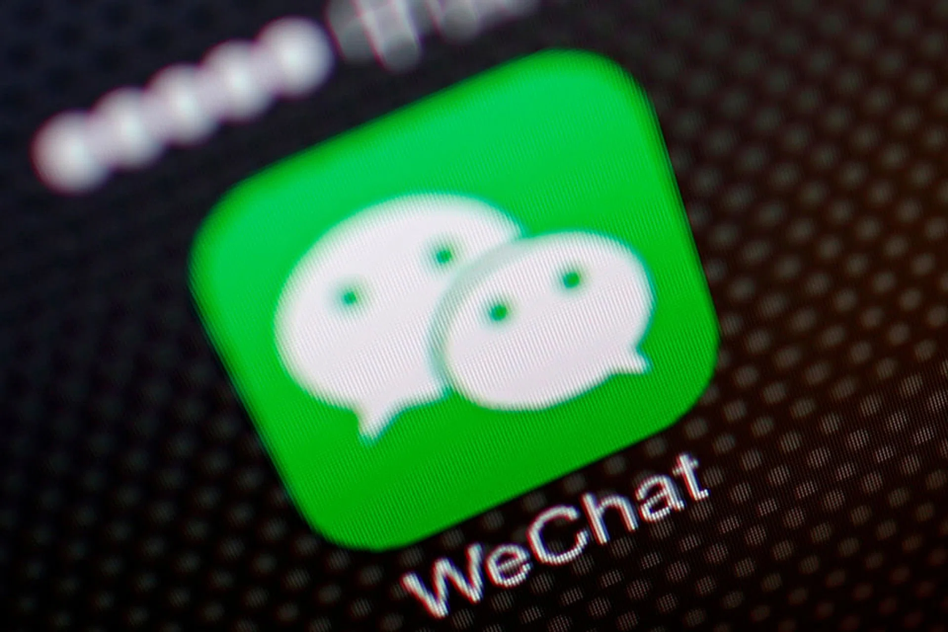 WeChat plans to resurrect tipping button after agreement with Apple ...