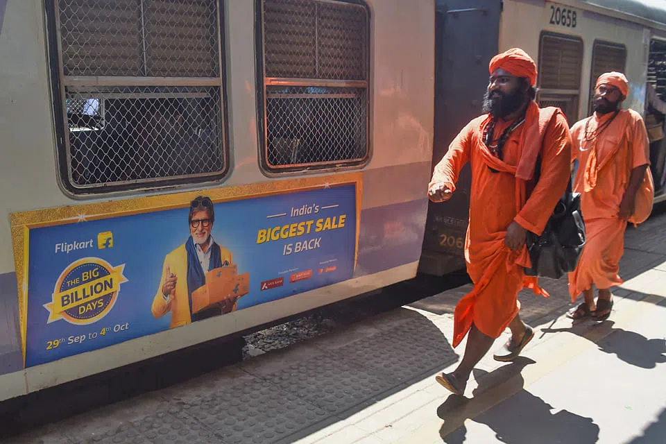 Amazon, Walmart find success in rural India during sales season