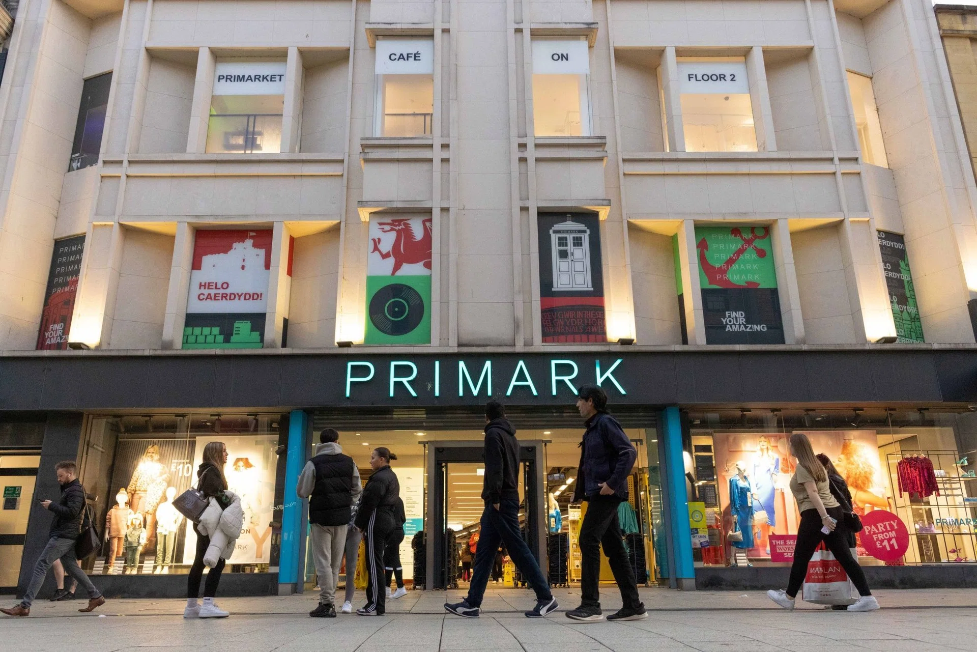 Primark owner plans £500m buyback amid falling profit - The Business Times