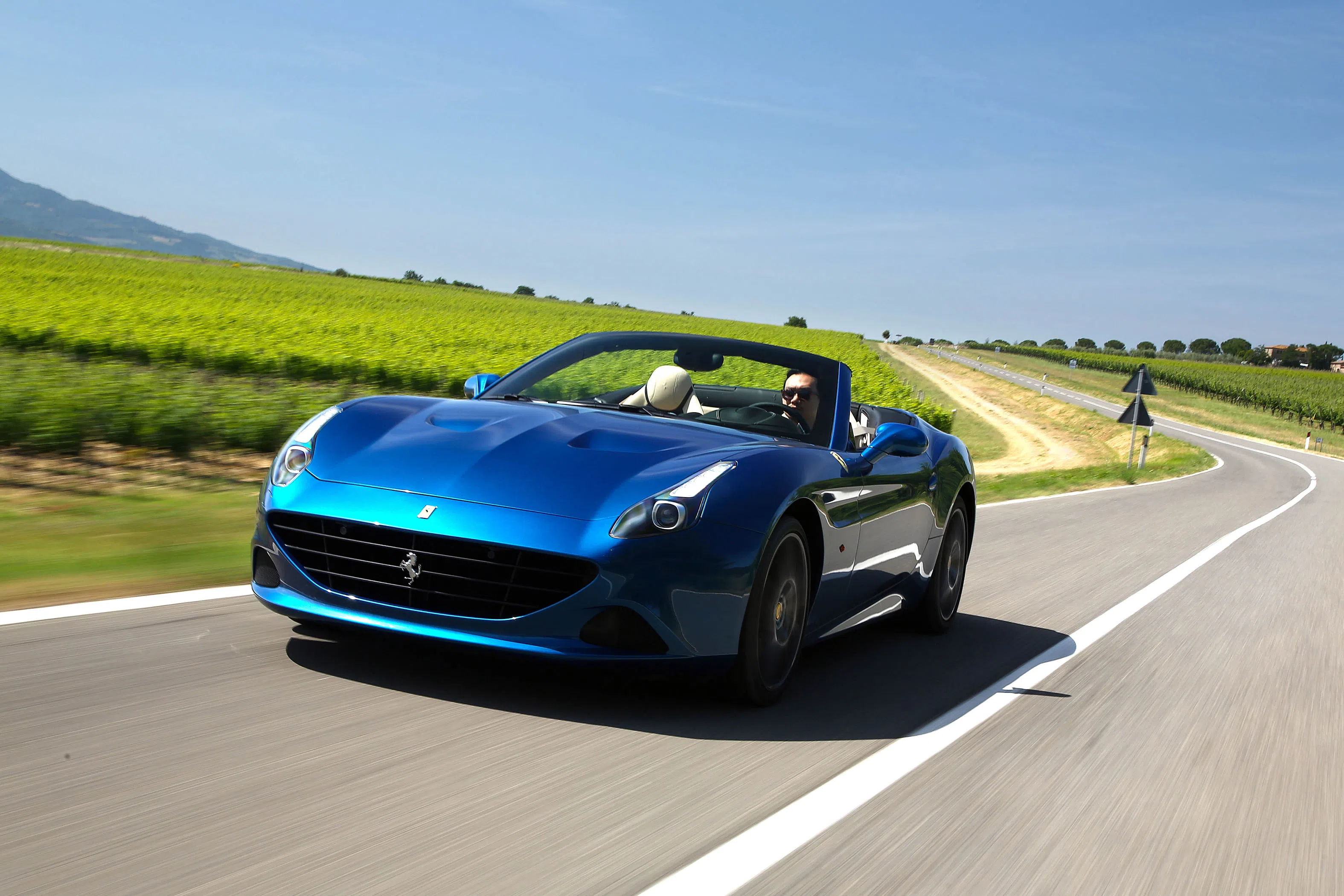 Ferrari recalls 185 California T vehicles over fuel leak risk