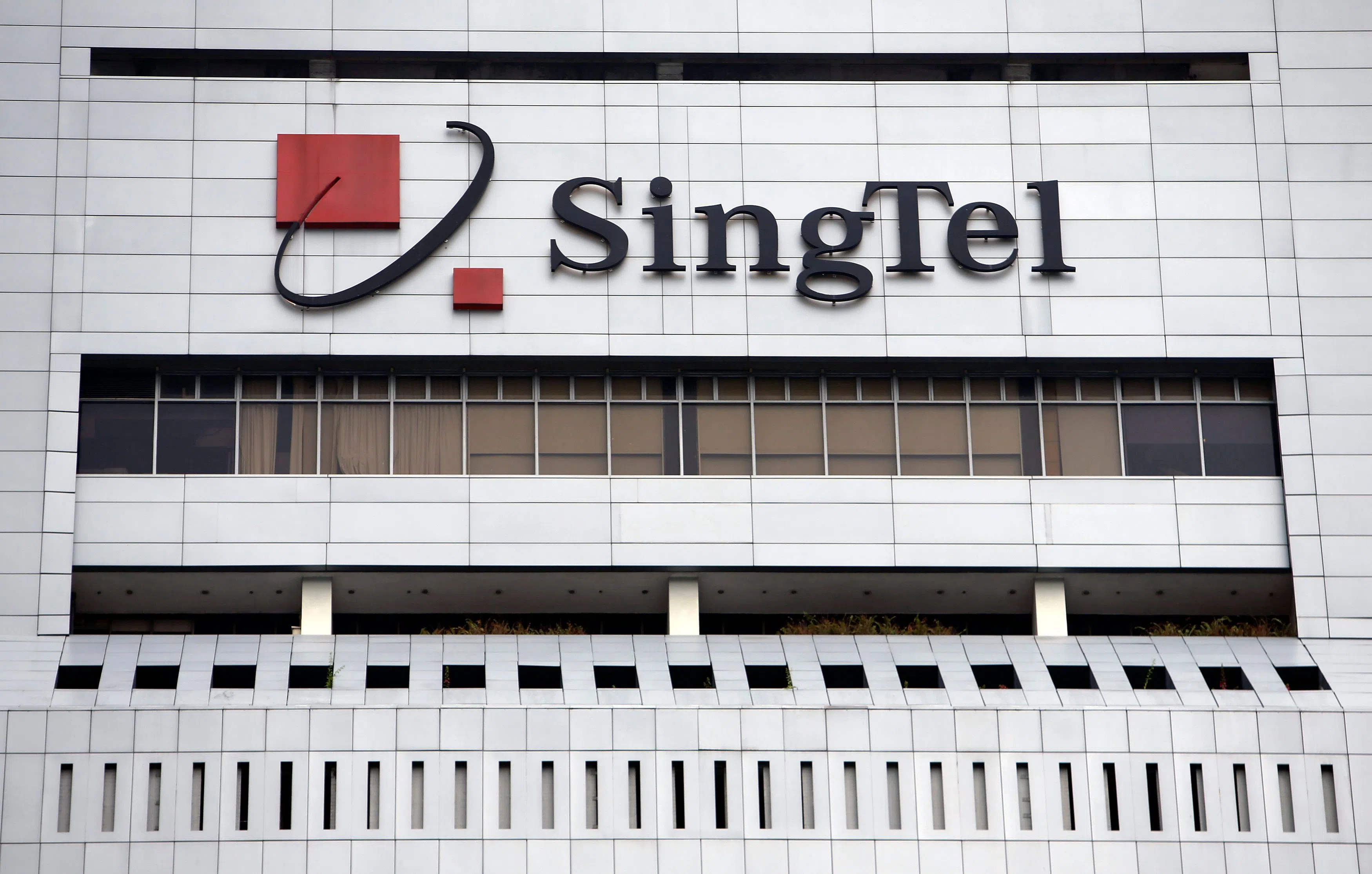 SingTel partners Microsoft to offer new cloud solution - The Business Times