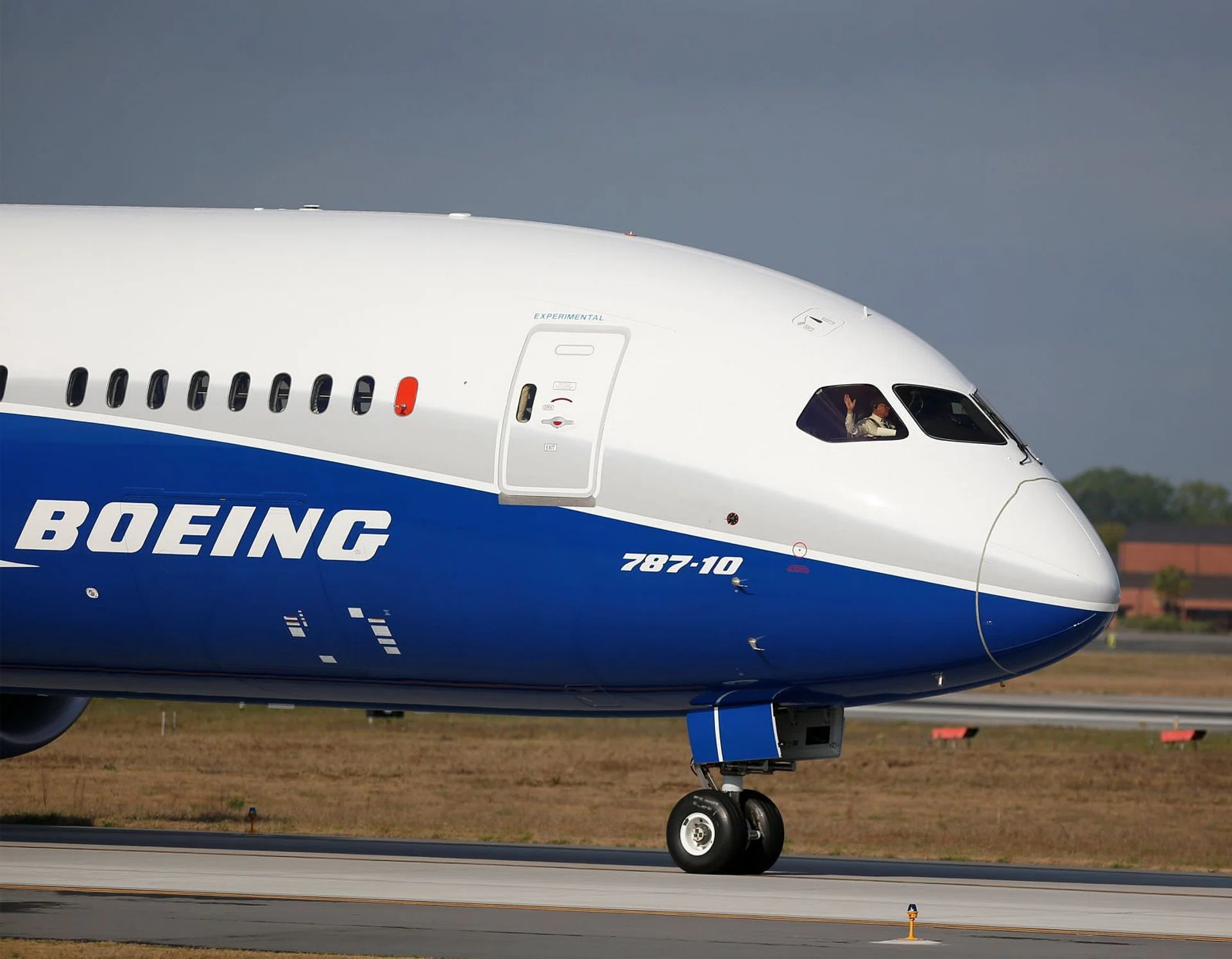 Boeing's newest, largest Dreamliner jet makes first test flight - The ...