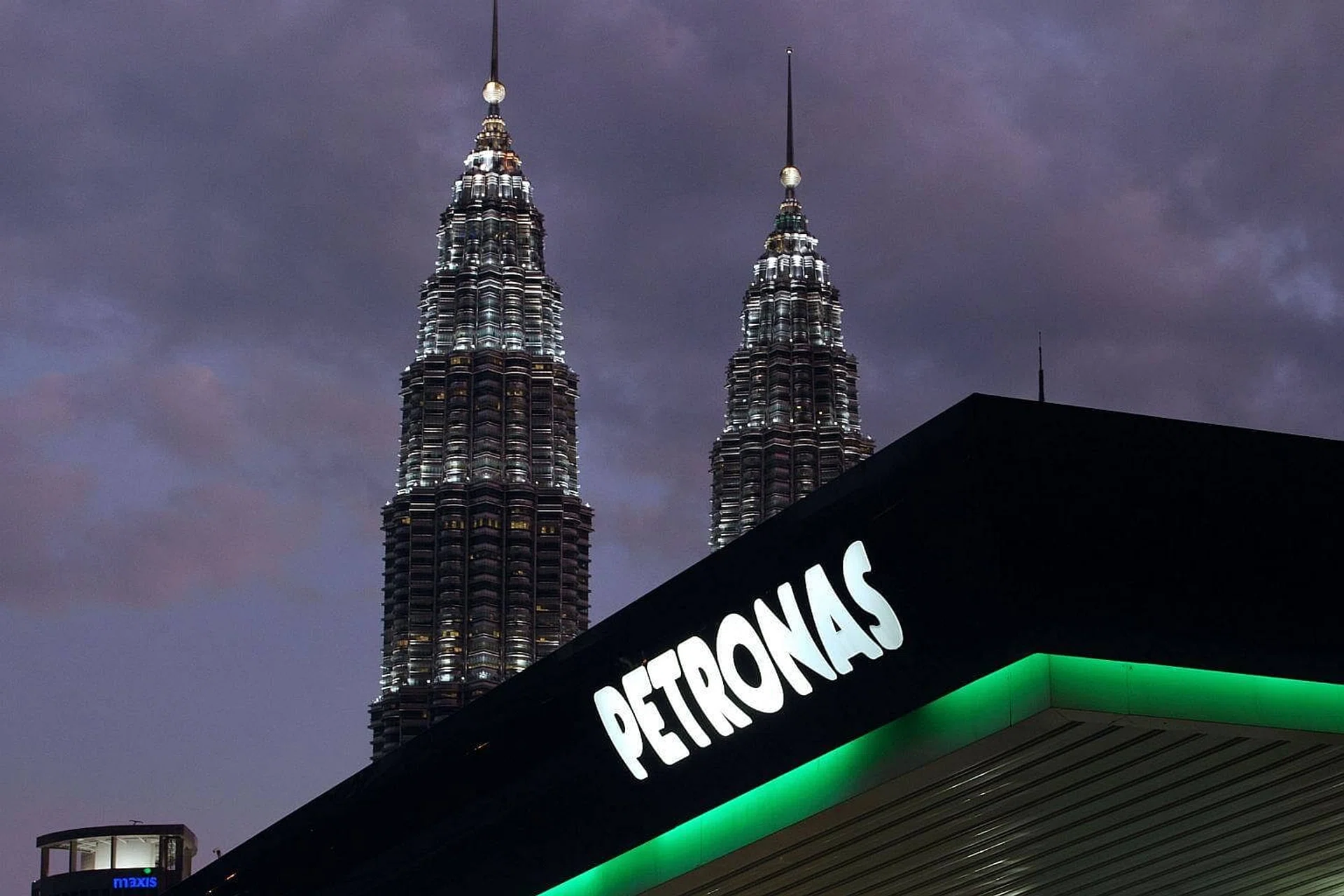 Petronas raises 2018 spending for upstream work - The Business Times