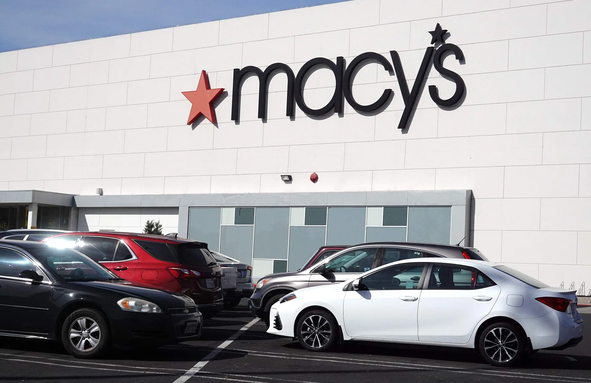 Investors raise Macy’s buyout bid: WSJ - The Business Times