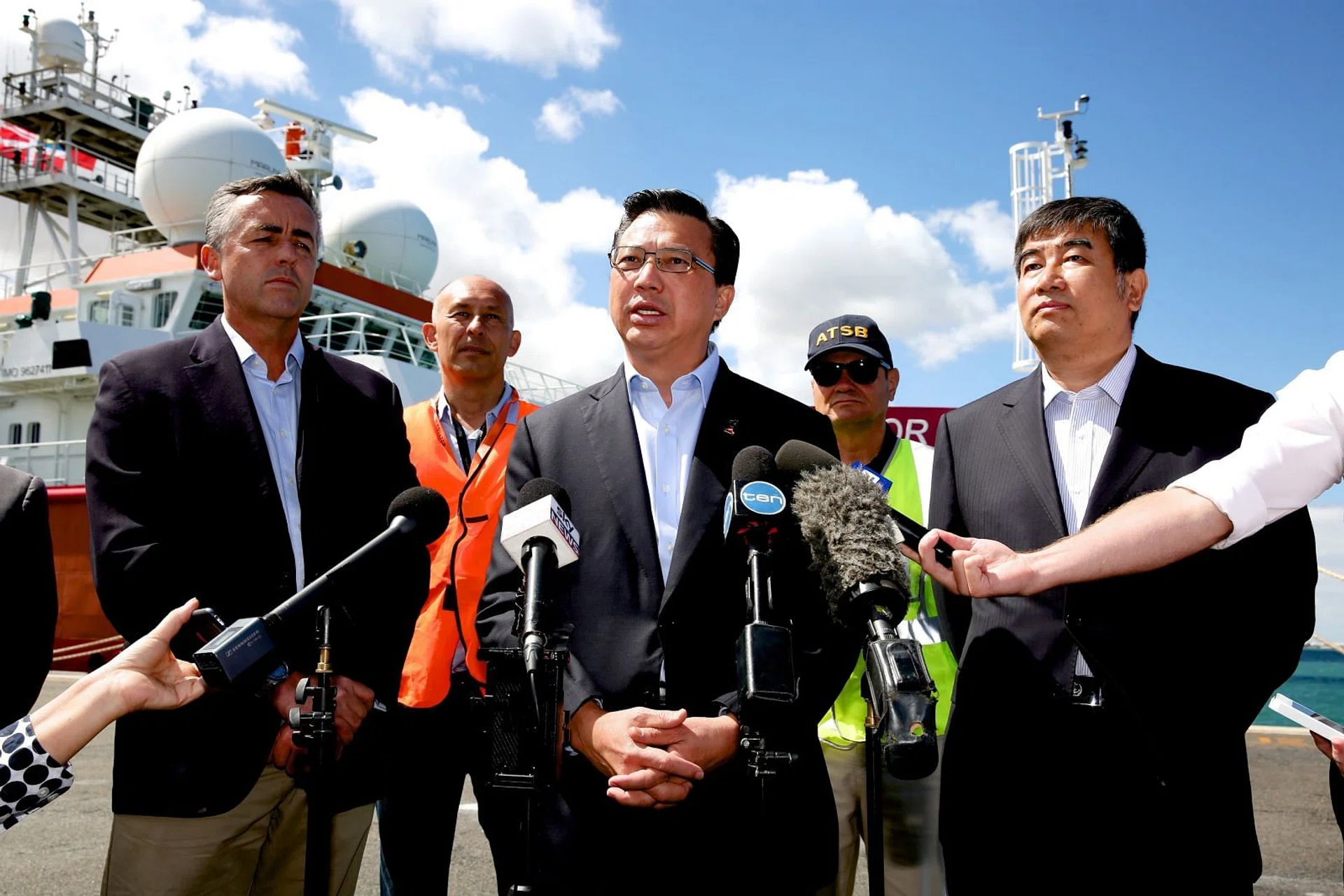 Malaysian transport minister to meet with MH370 families in Perth - The ...