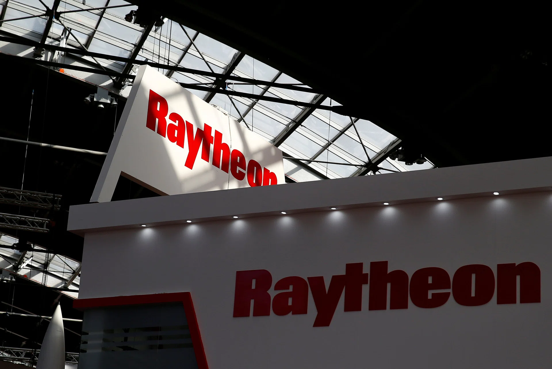 UAE signs major missile deals with US giant Raytheon - The Business Times