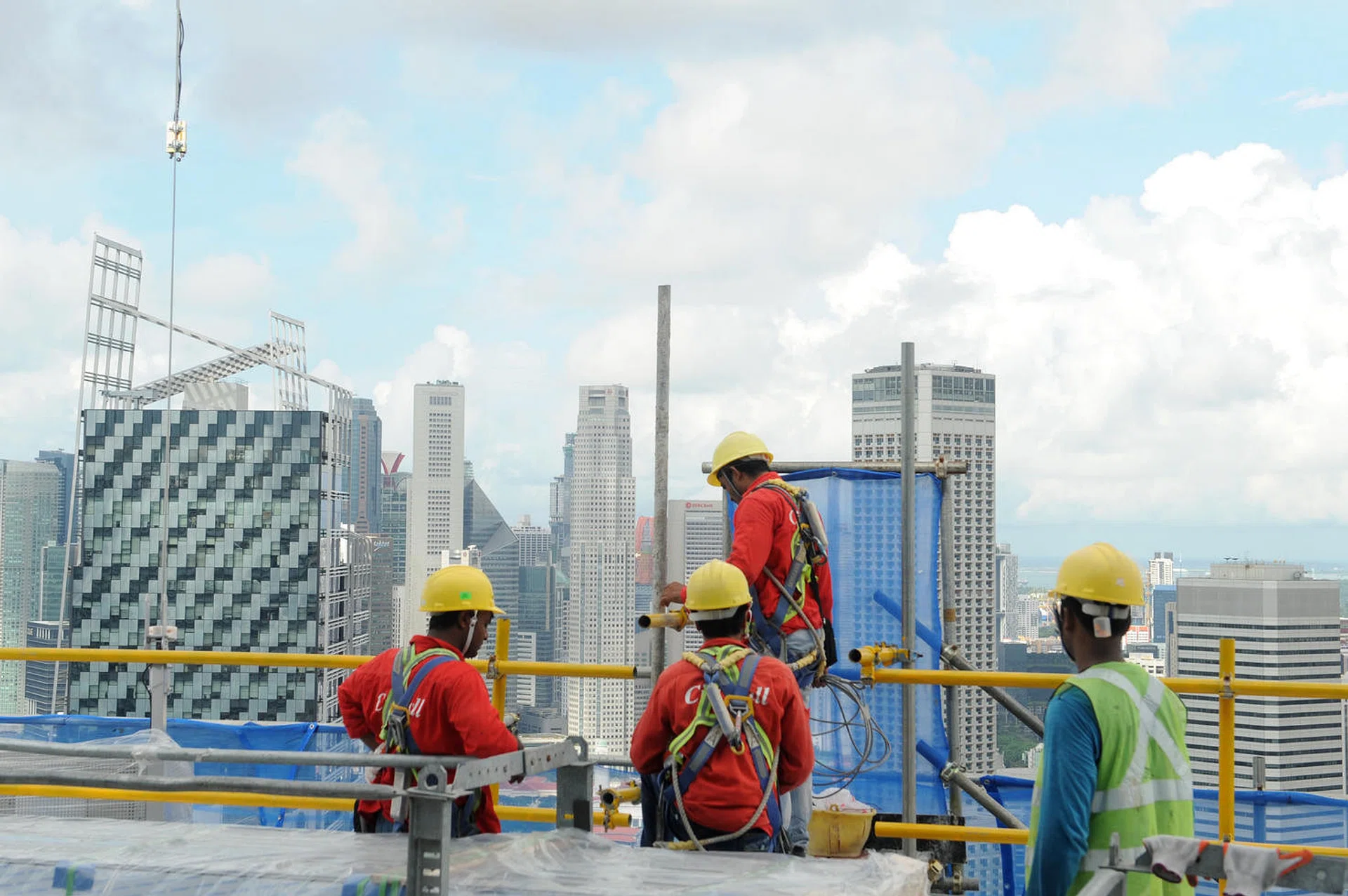 Foreign construction workers with additional safety training to get ...