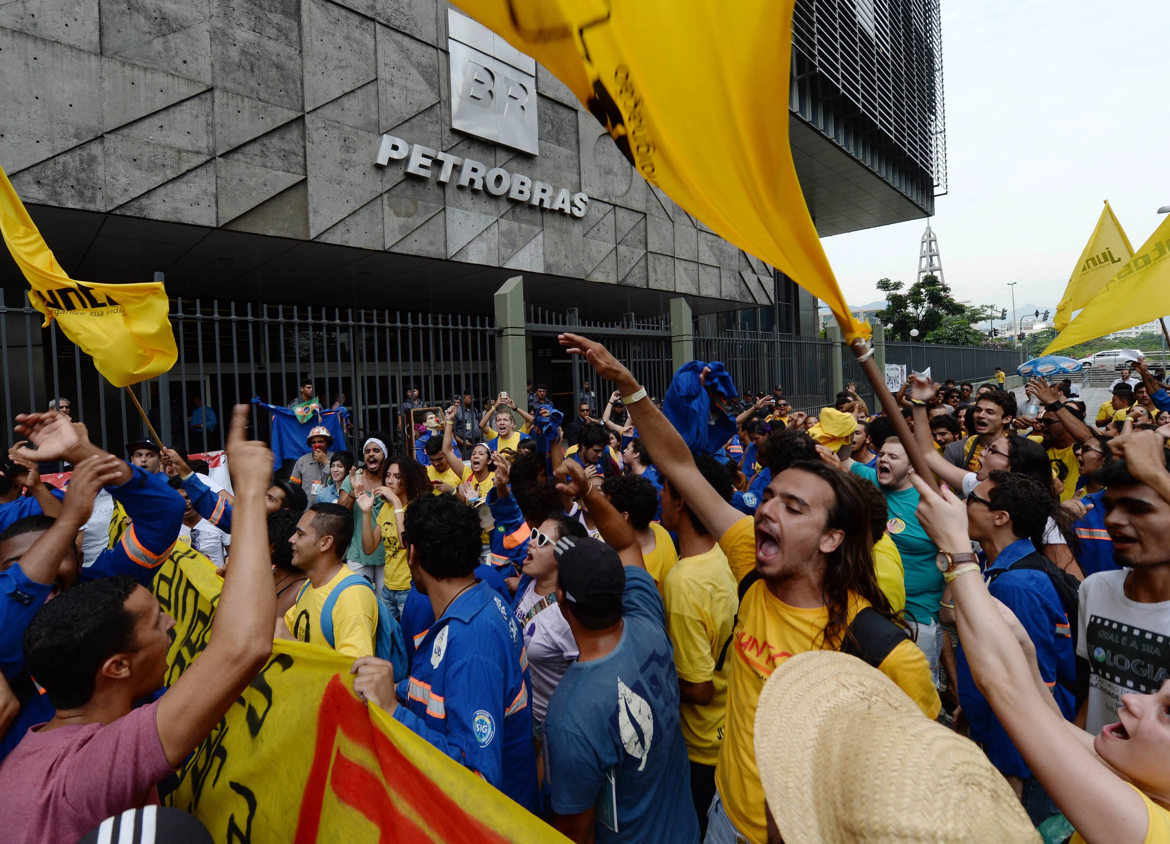 Petrobras scandal takes Brazilian politicians to Supreme Court