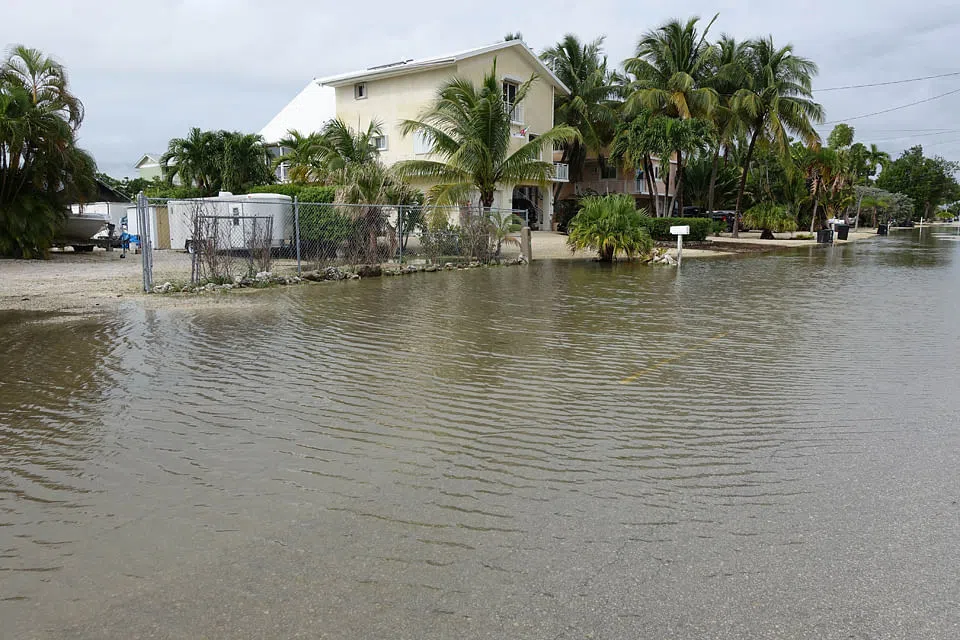Severe flooding puts damper on Florida Keys