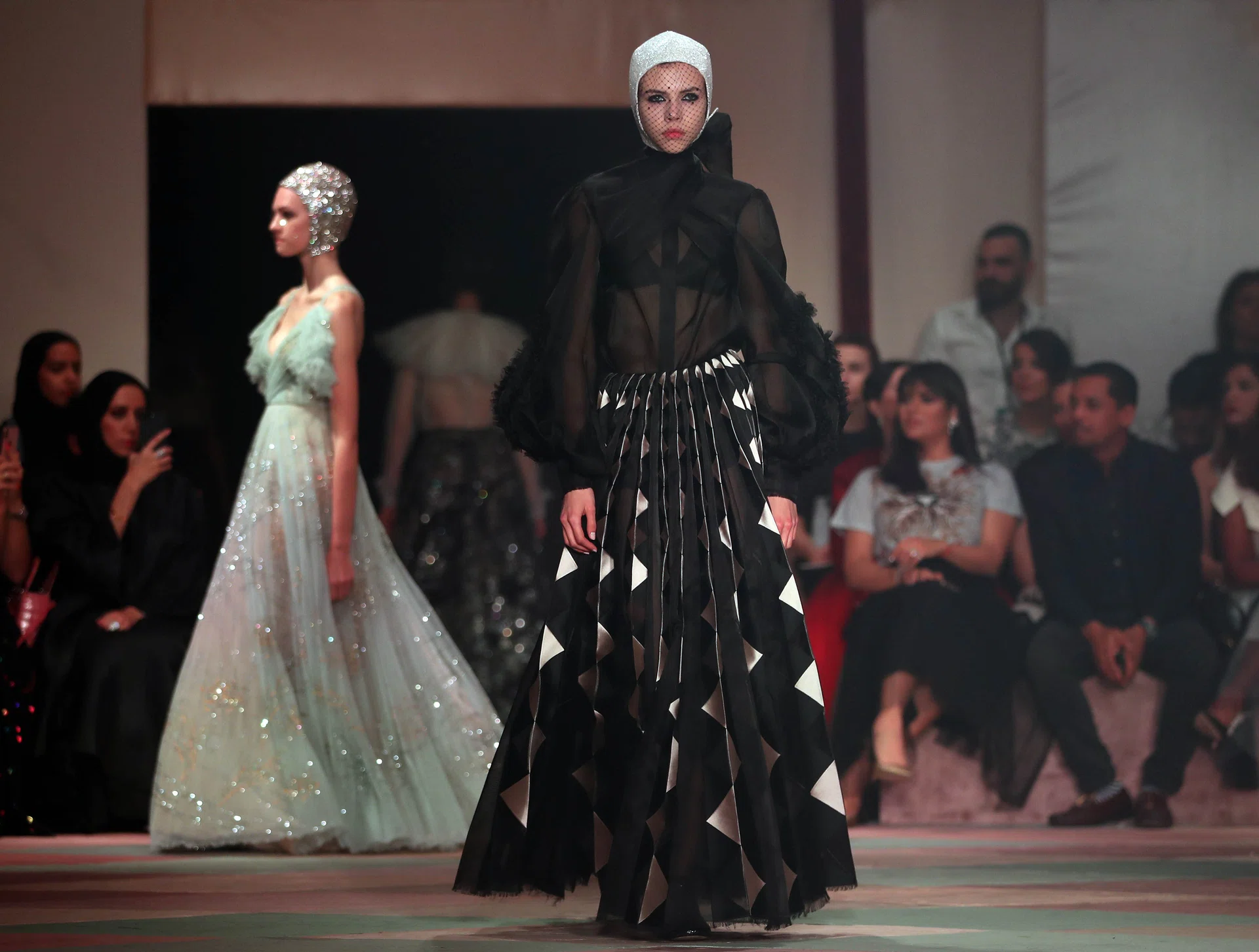 Dior unveils capsule collection in first Dubai show - The Business Times