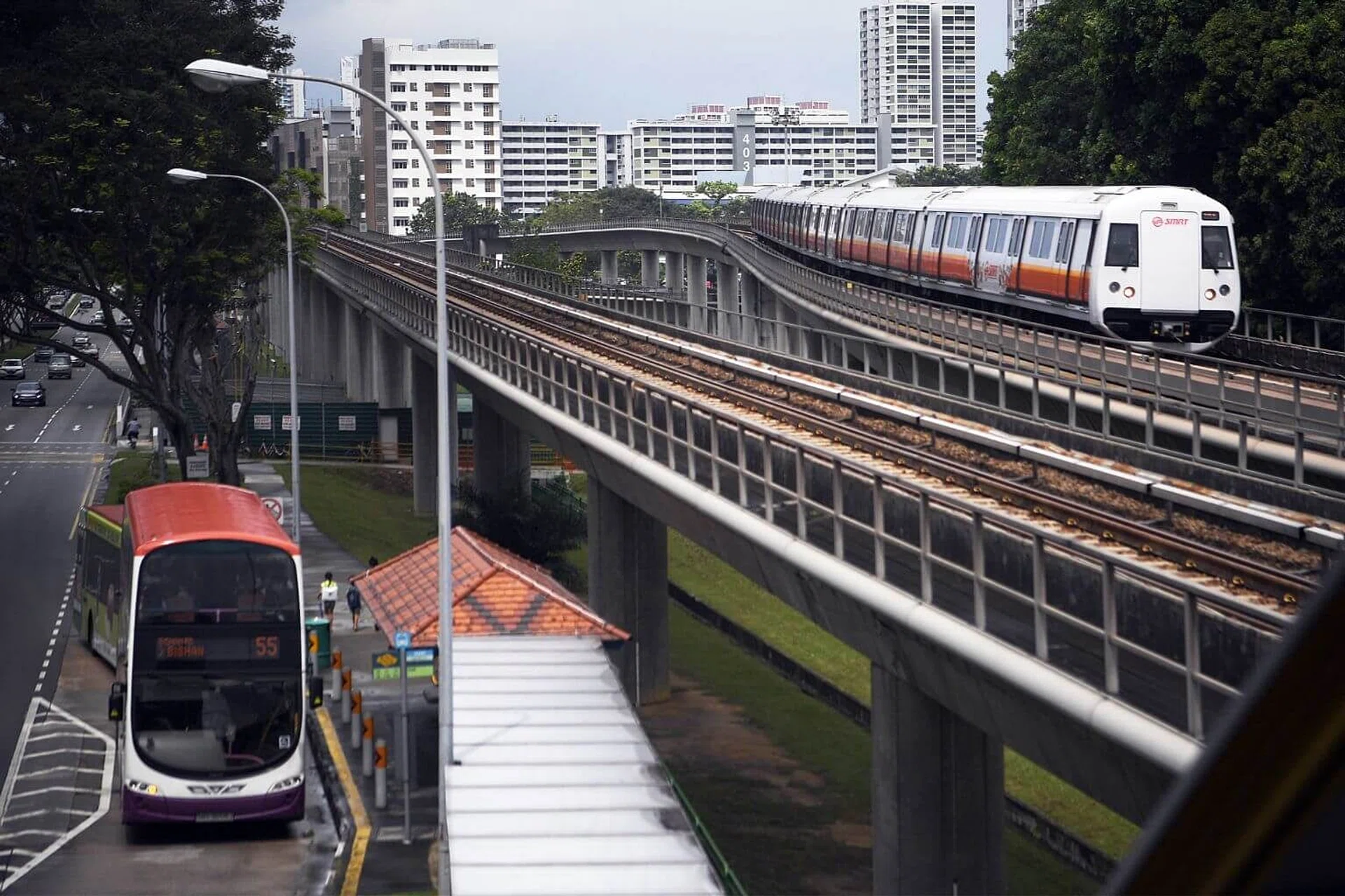 SMRT, SBS Transit sign MOU with ST Engineering - The Business Times