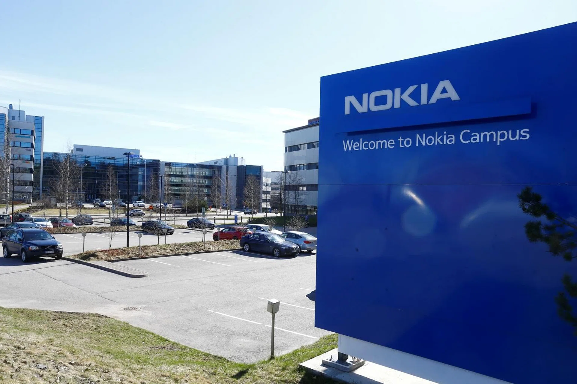 Nokia manager exodus grows as new CEO starts strategy shift - The ...