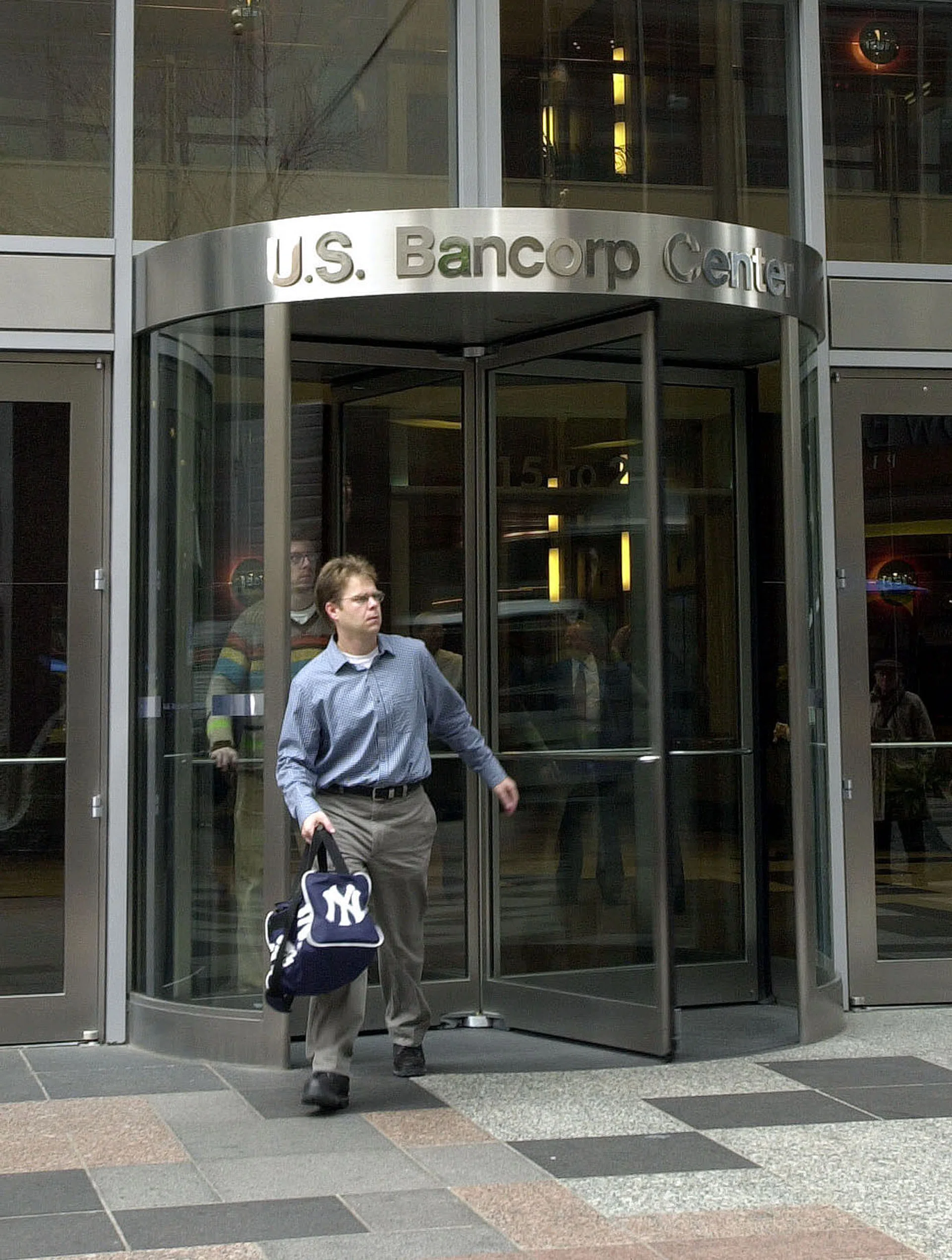 US bank to slash branch jobs nationwide in digital push - The Business ...