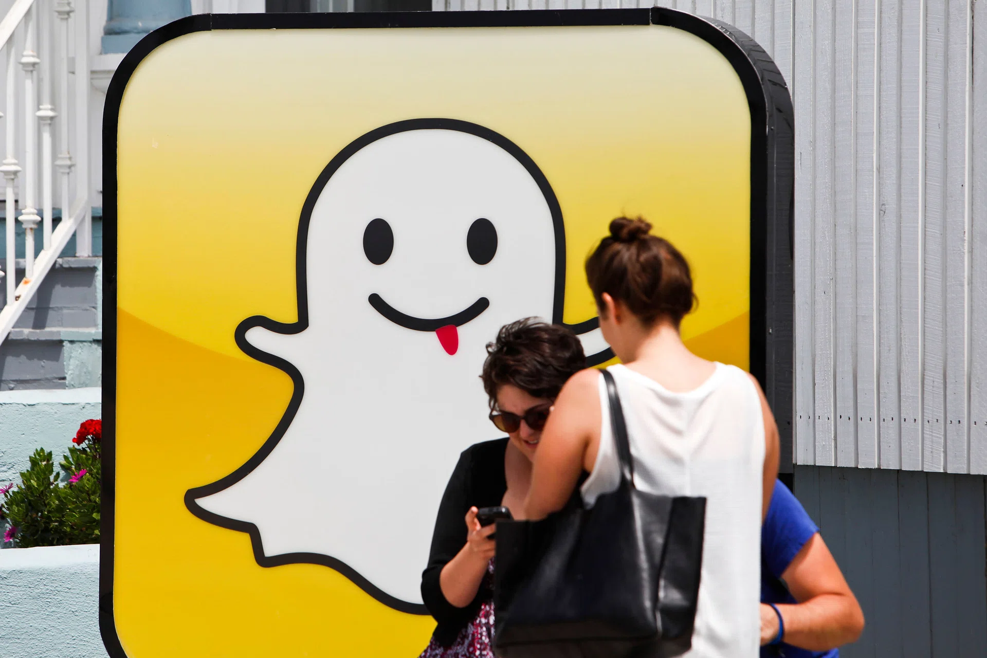 Snapchat seeks new funding at up to US$19b valuation - The Business Times
