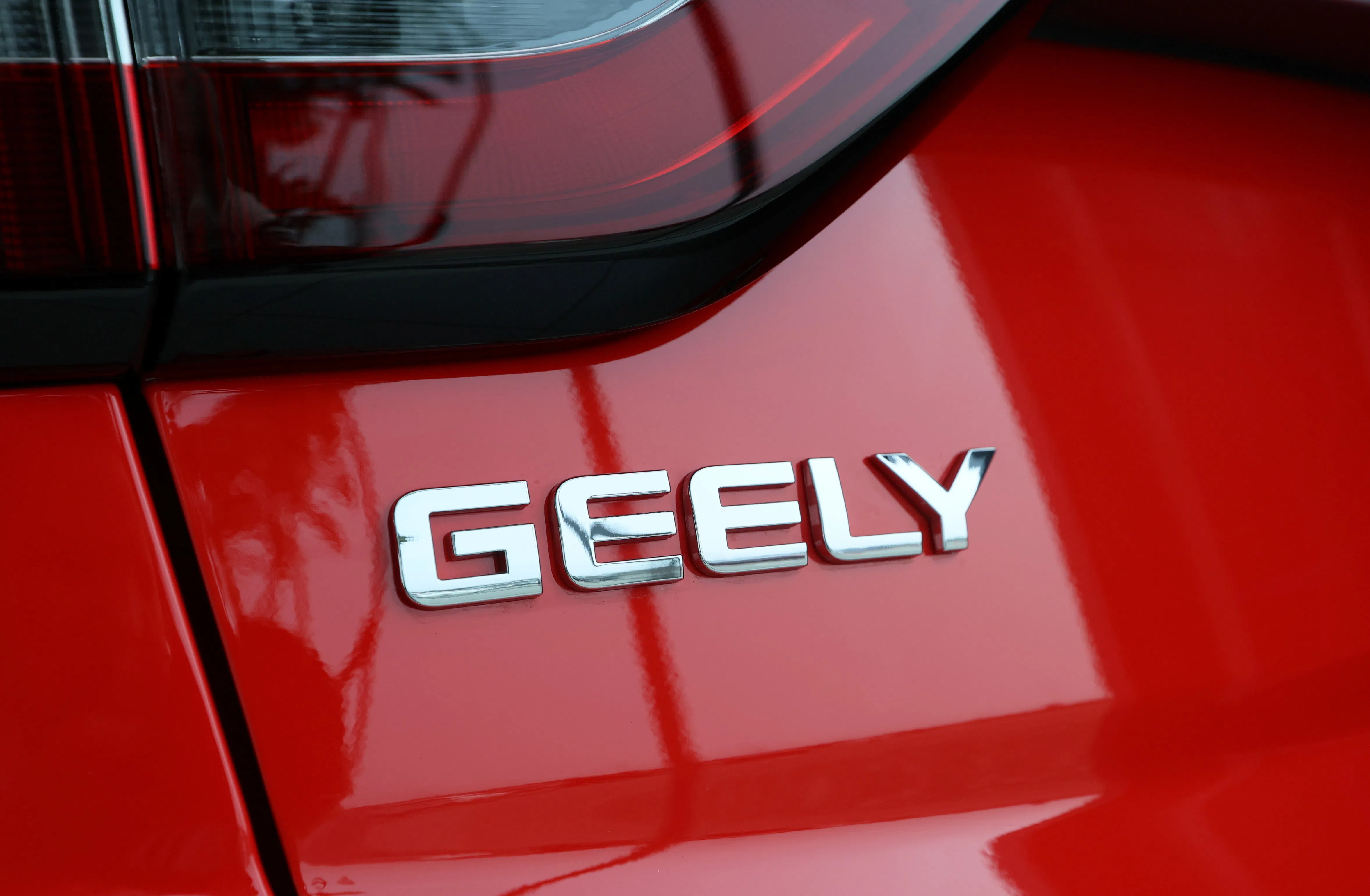 Chinese billionaire’s carmaker adds satellites in Musk territory - The ...
