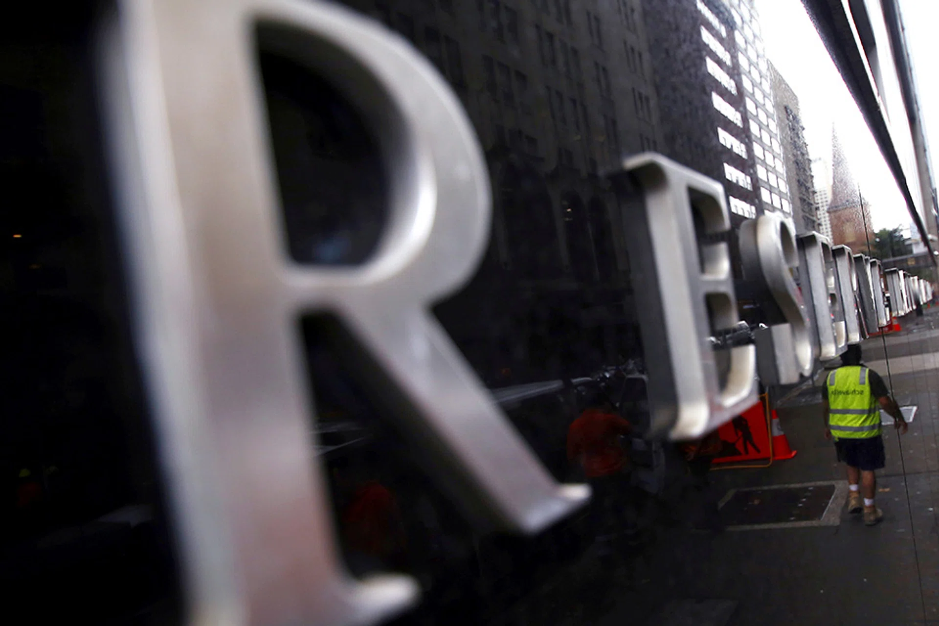 Australia's biggest investors ramp up bonds in bet on RBA policy - The ...