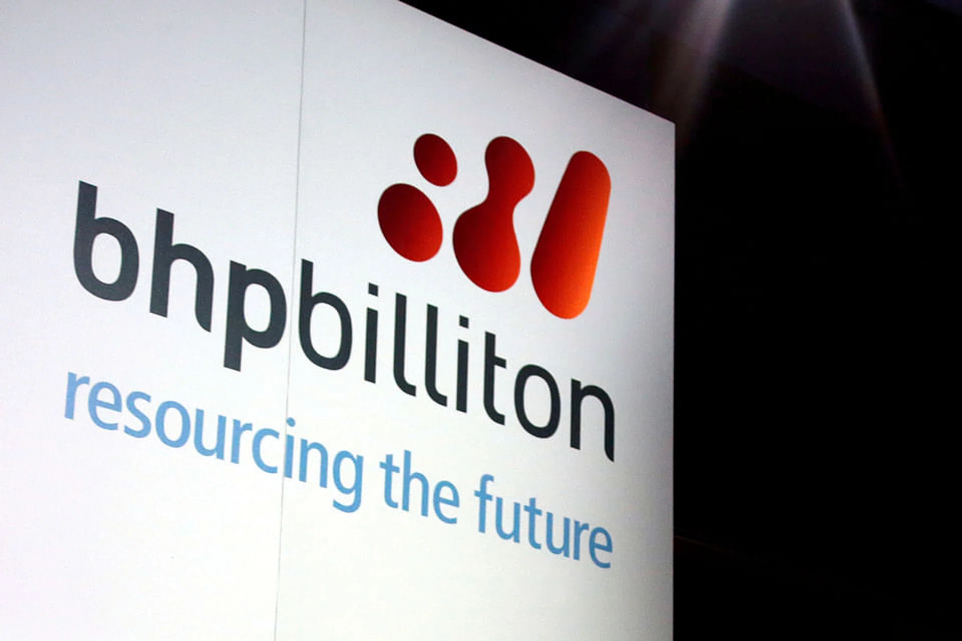 Hedge fund Elliott Management raises stake in BHP in push for change ...